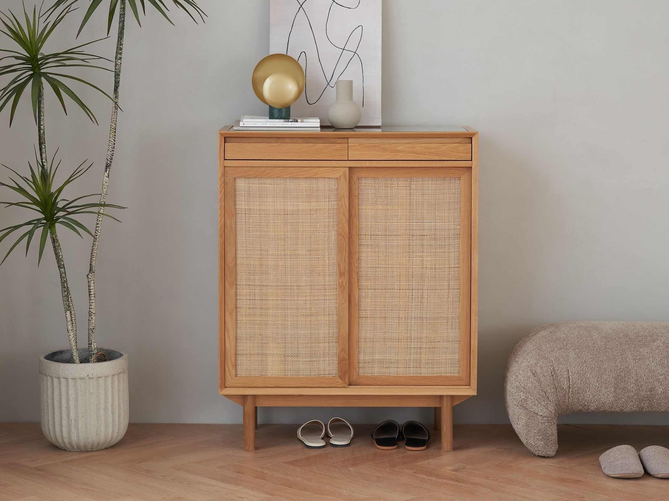 TORII Wooden highboard with sliding doors By grado design