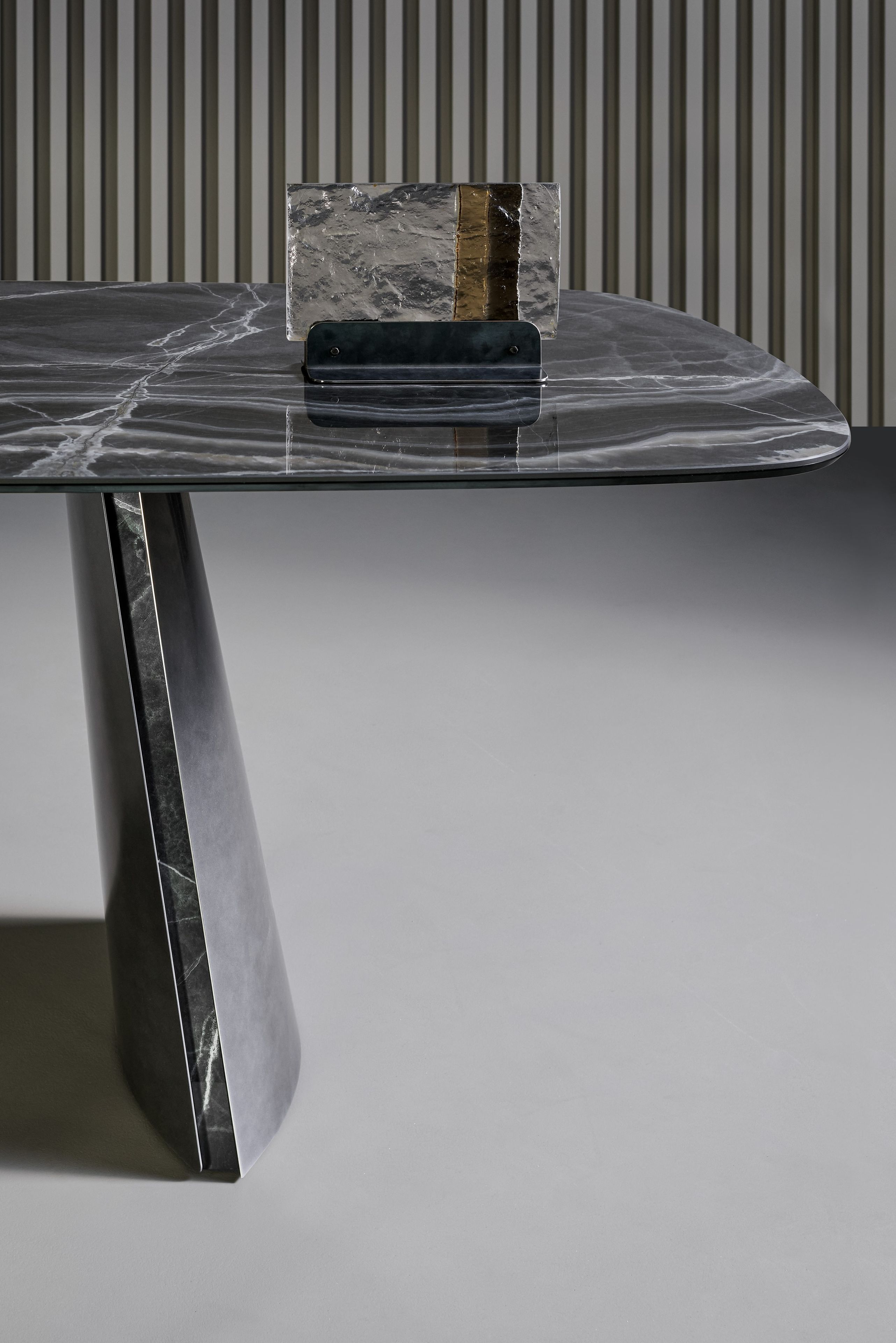 TORII | Barrel-shaped table Barrel-shaped table By Bonaldo | design ...