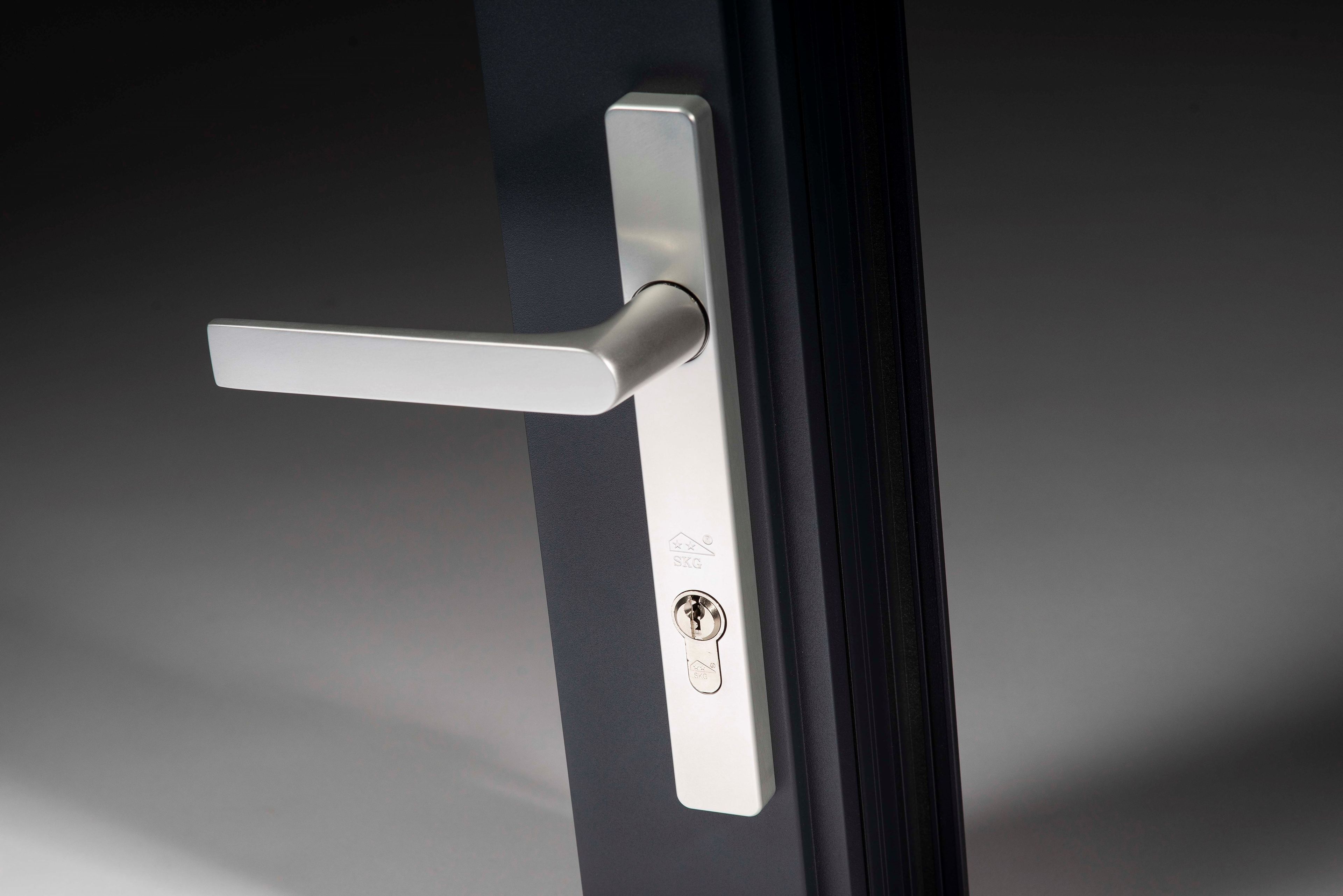 TOUCH | Door handle By Reynaers Aluminium