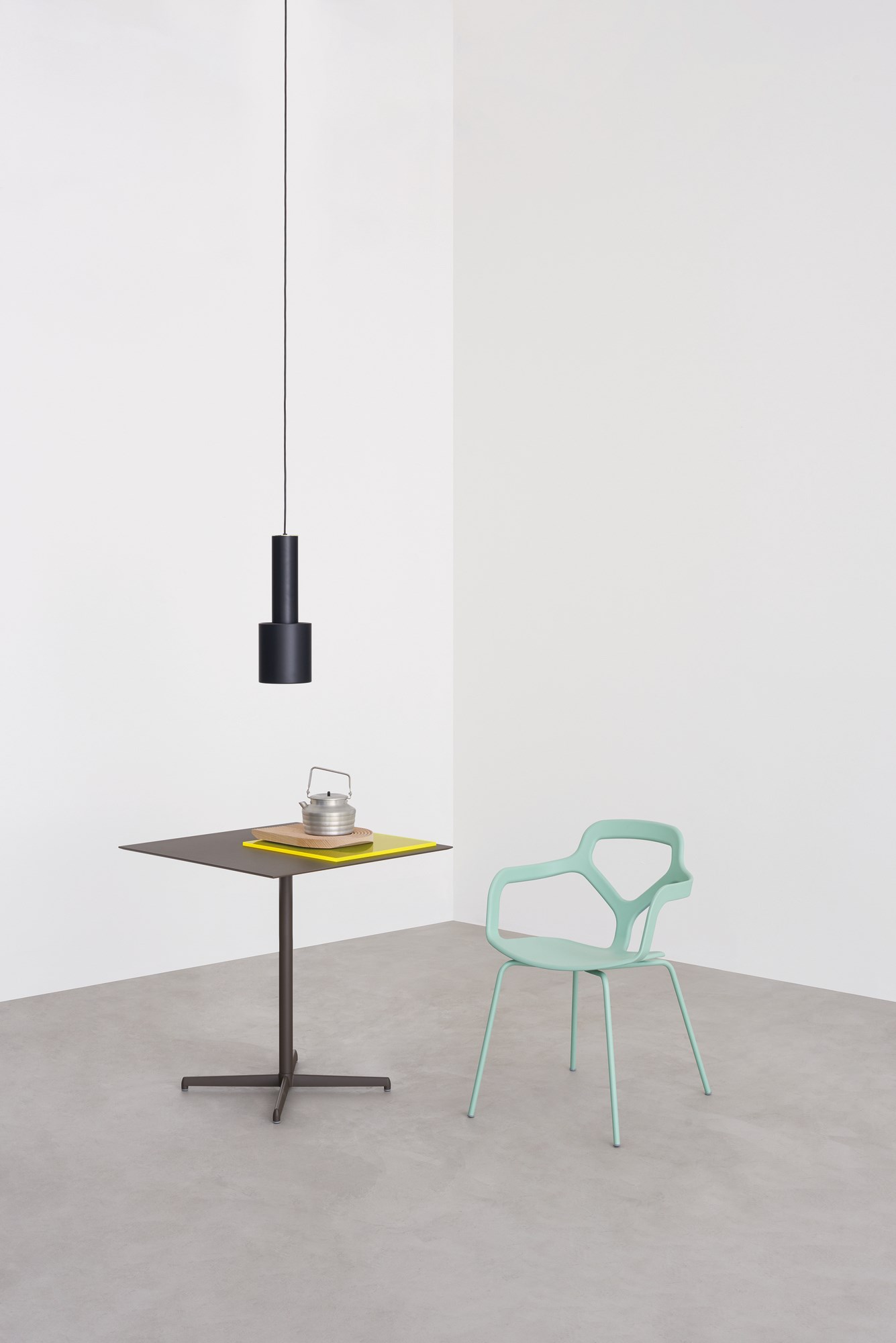 TRACE | Chair By Desalto design Shin Azumi