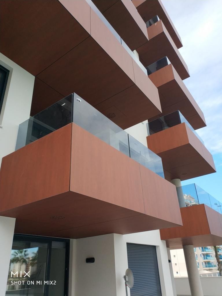 Painel para fachada em HPL TRESPA® METEON® BALCONIES By TRESPA ...