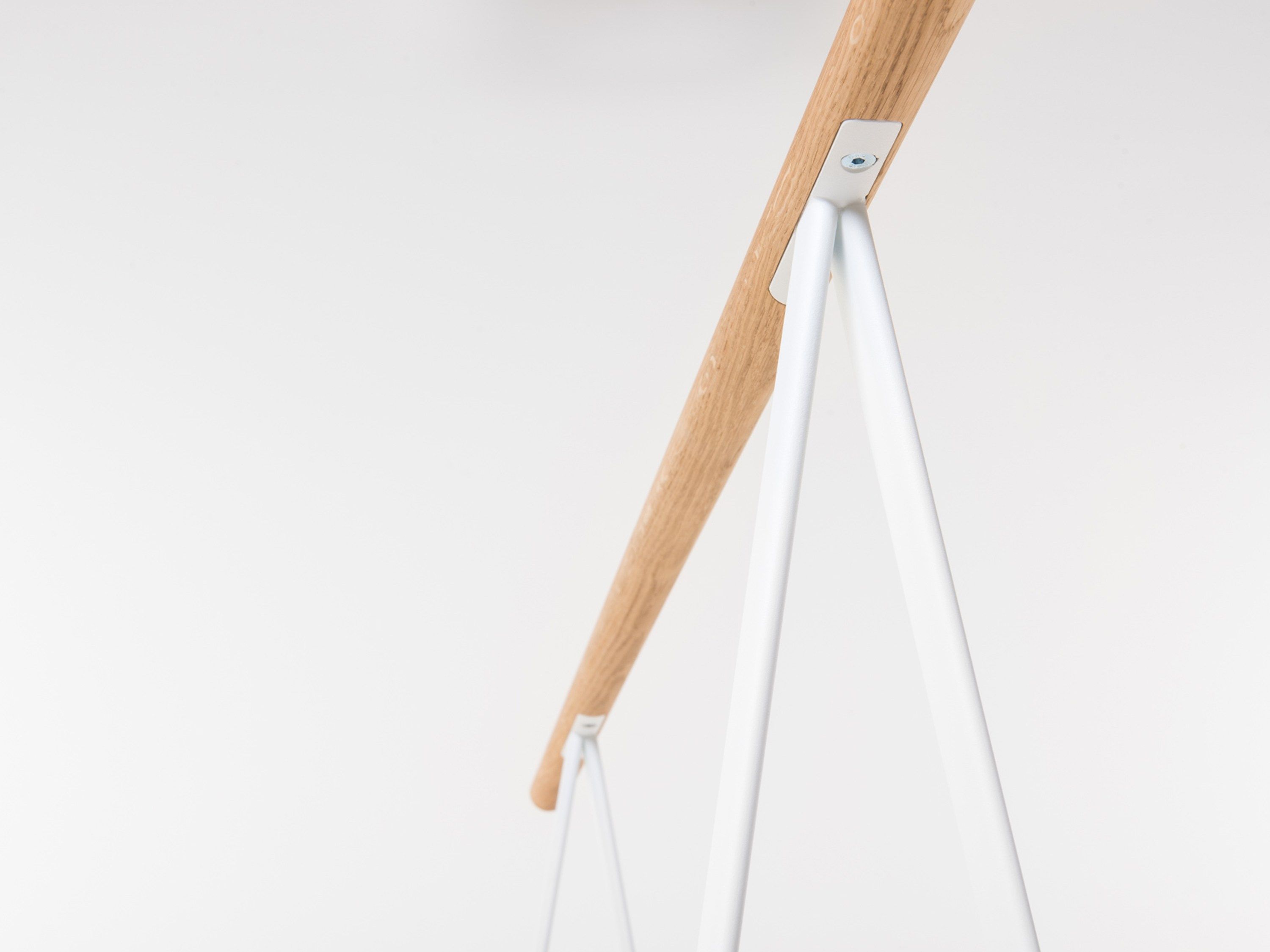 TRIANGLE | Coat stand By PIKKA design RAKETA - Katjusa Kranjc & Rok Kuhar