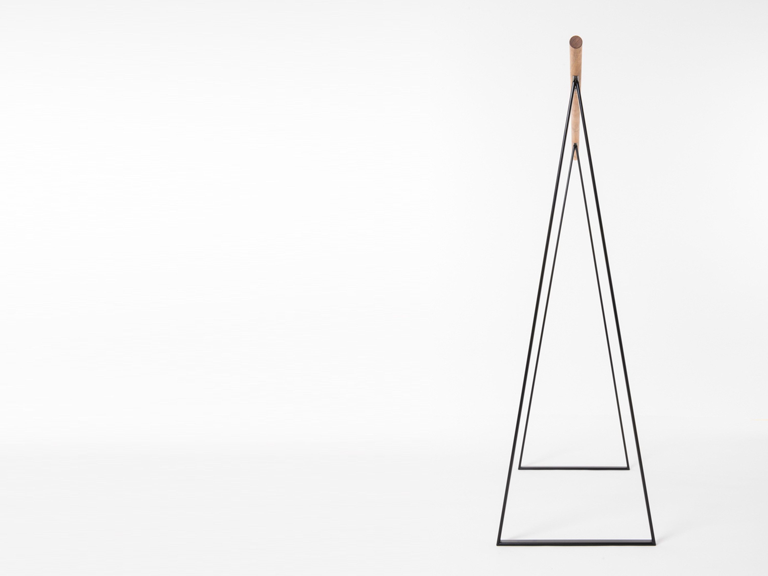 TRIANGLE | Coat stand By PIKKA design RAKETA - Katjusa Kranjc & Rok Kuhar