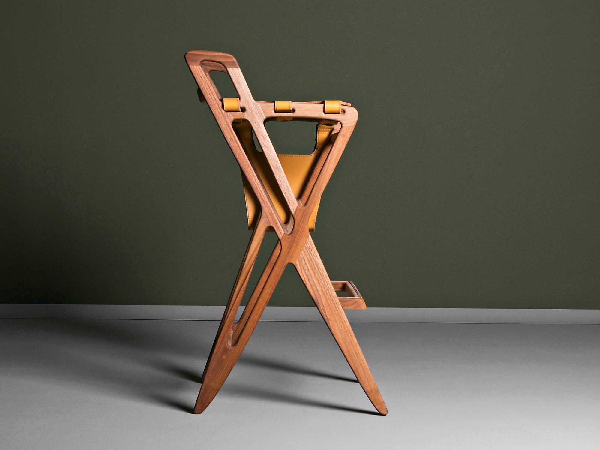 TRIANGLE | Stool By HOOKL und STOOL design Aleksandar Ugresic