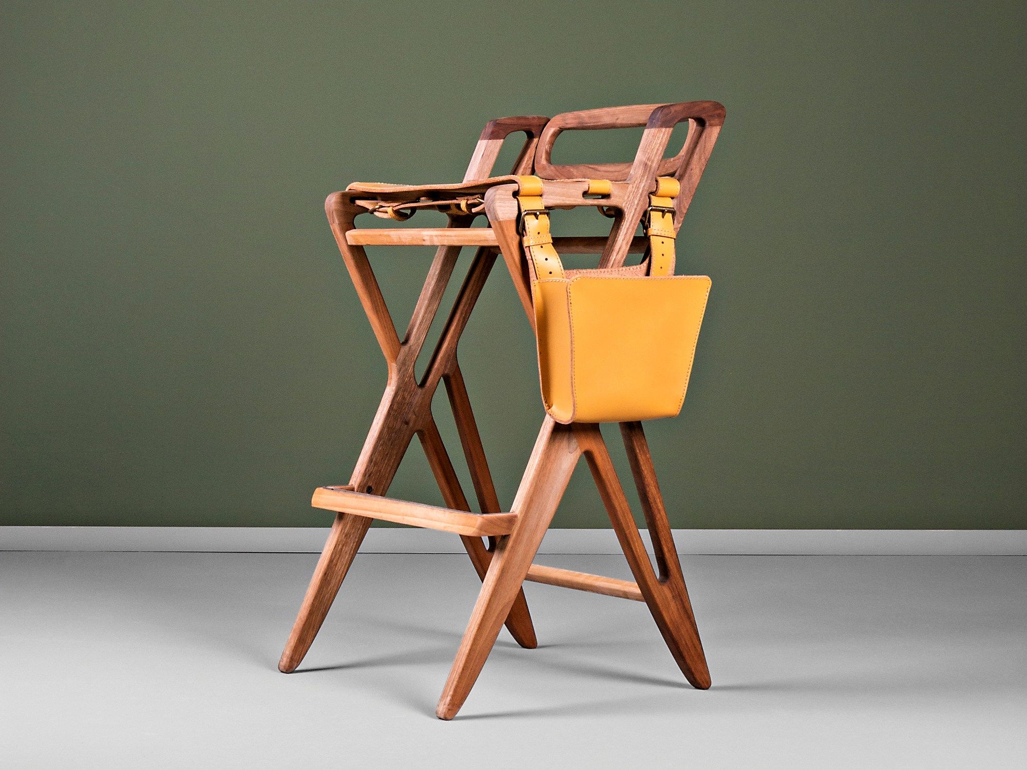 TRIANGLE | Stool By HOOKL und STOOL design Aleksandar Ugresic