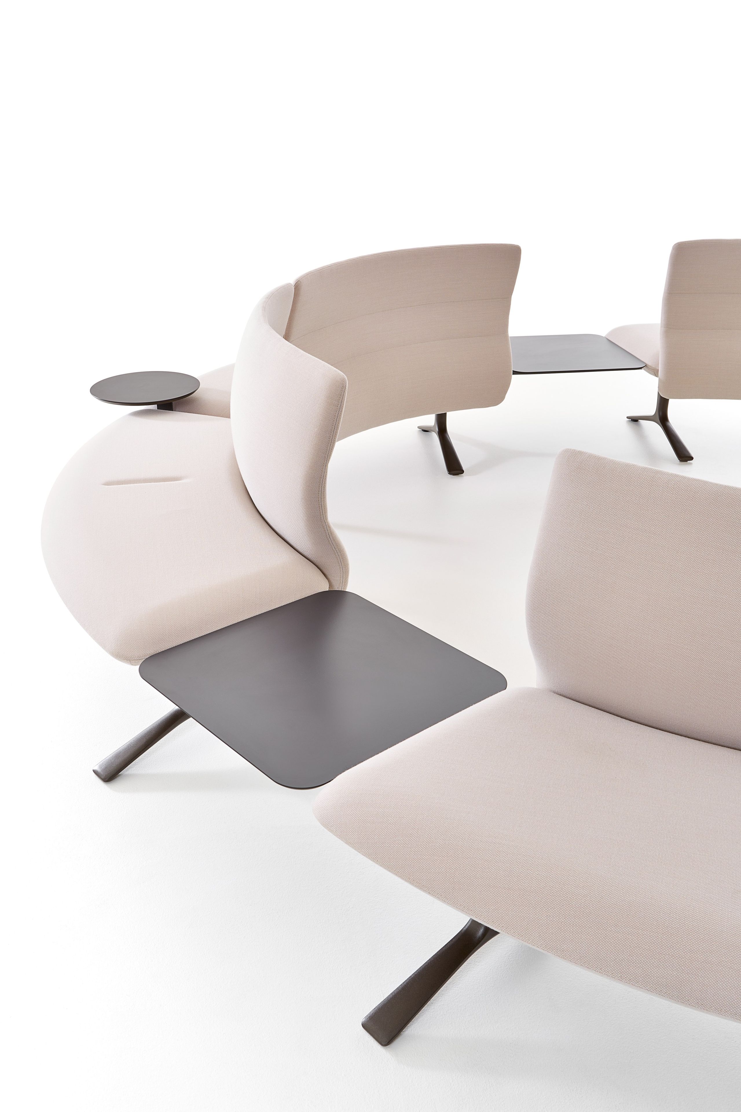 TRIANGLE Sofa By VAGHI | design Satyendra Pakhalé