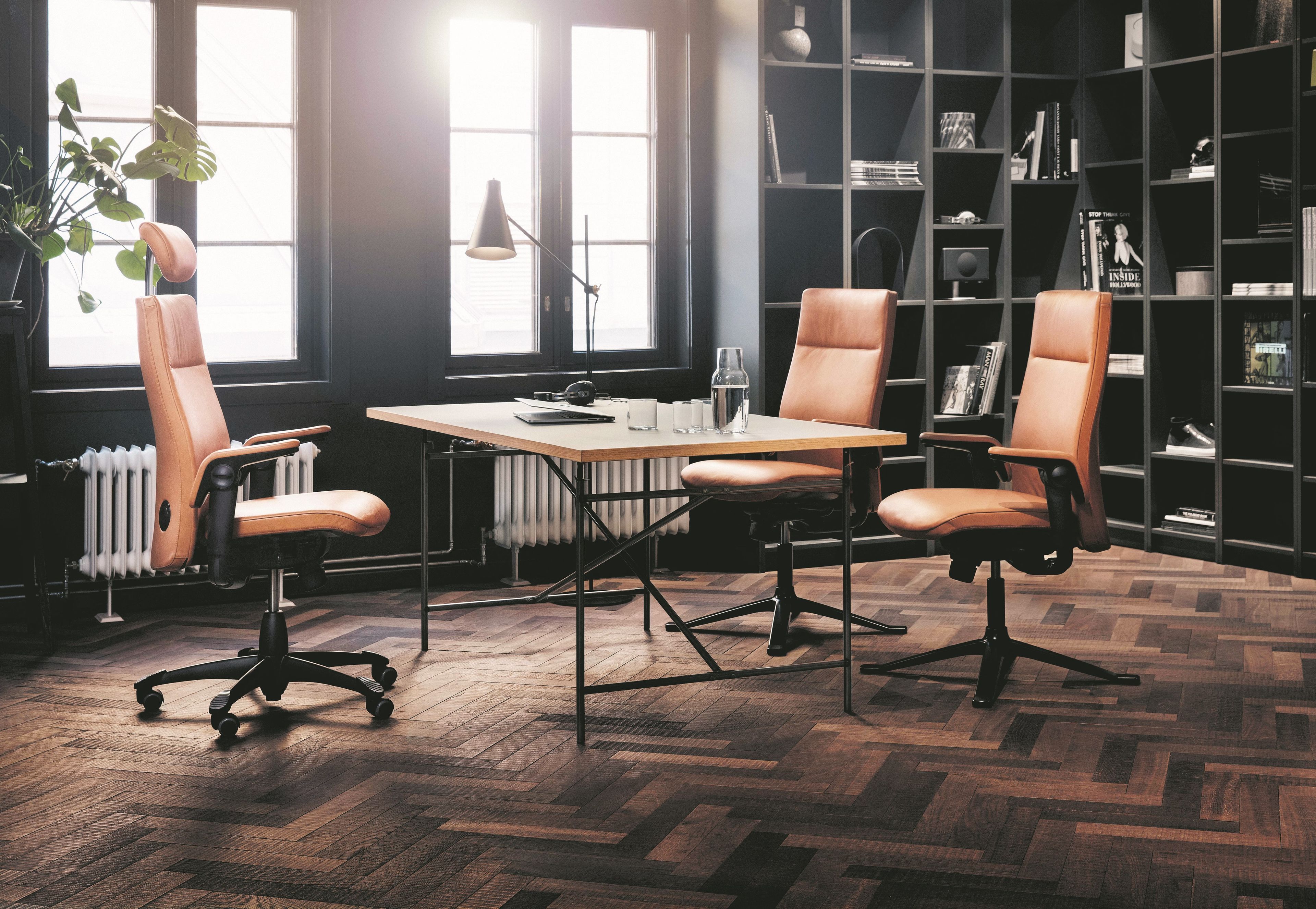 TRIBUTE Leather executive chair with headrest By HÅG | design Svein ...