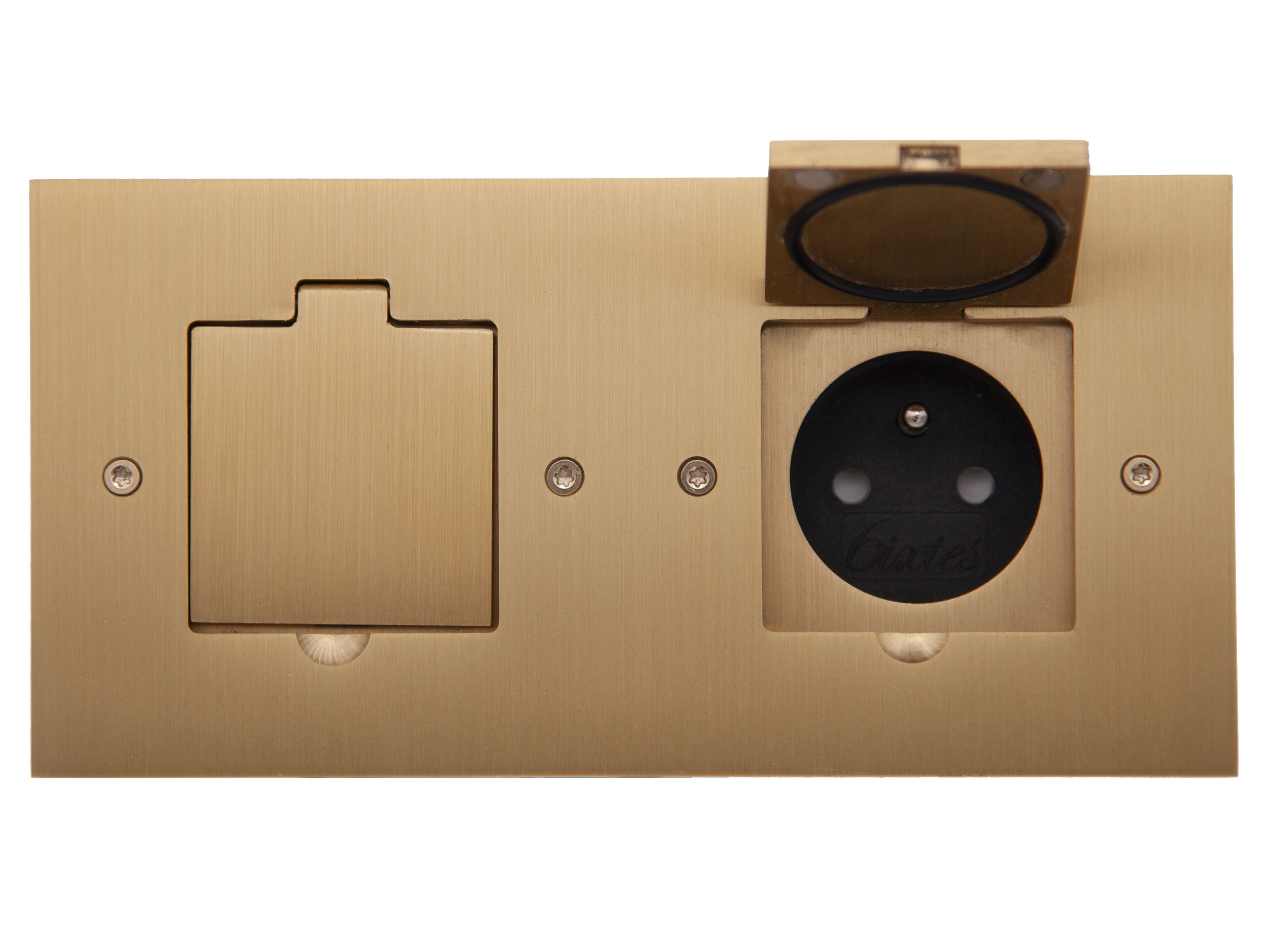 TRINITY | Double electrical socket By 6ixtes