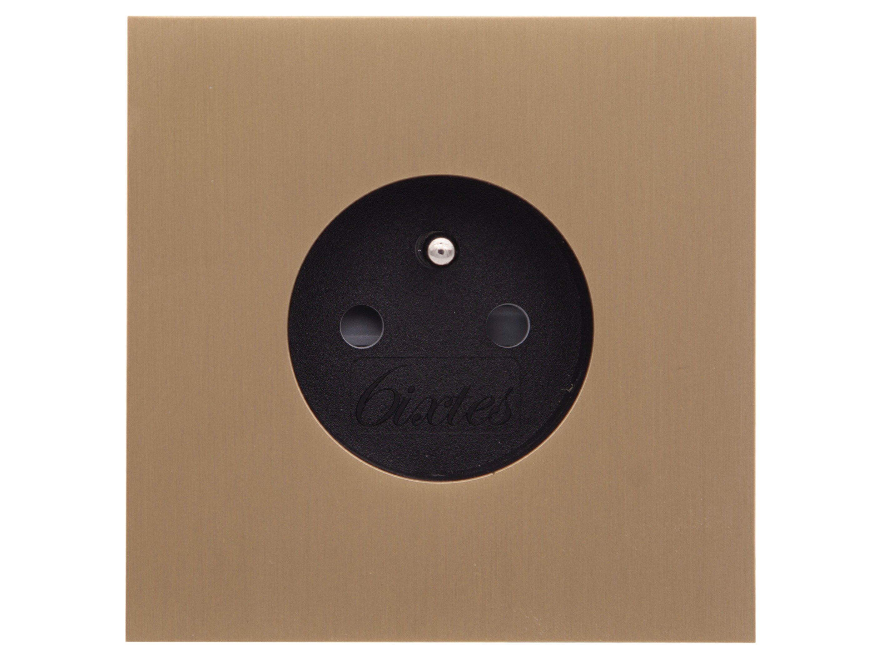 TRINITY | Electrical socket By 6ixtes