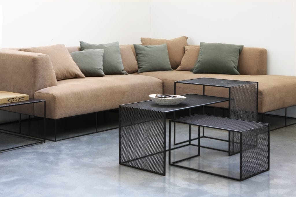 TRISTANO Rectangular expanded mesh coffee table By Zeus | design ...