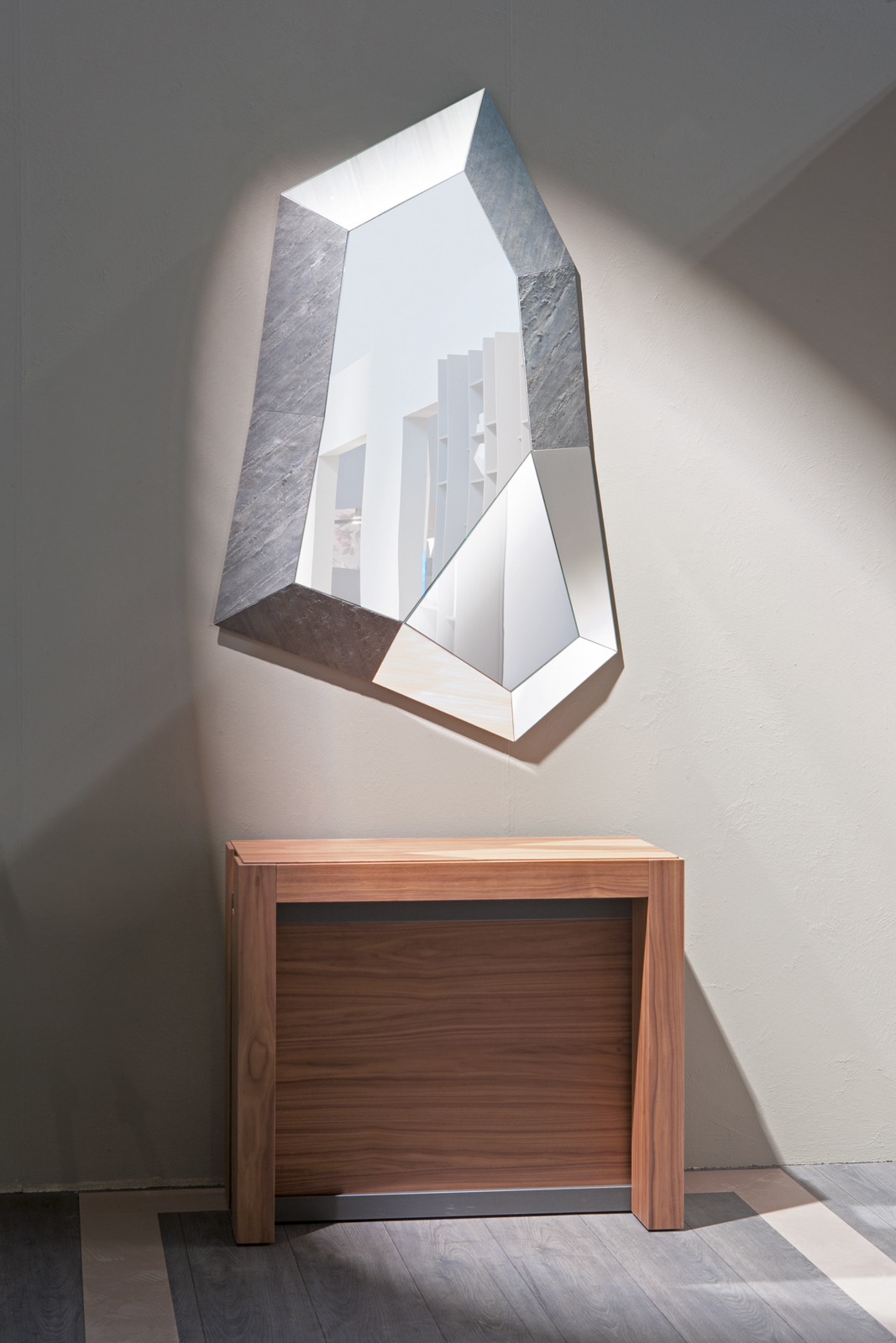 Specchio da parete con cornice TRIXY By Ozzio Italia design Marco Pozzoli