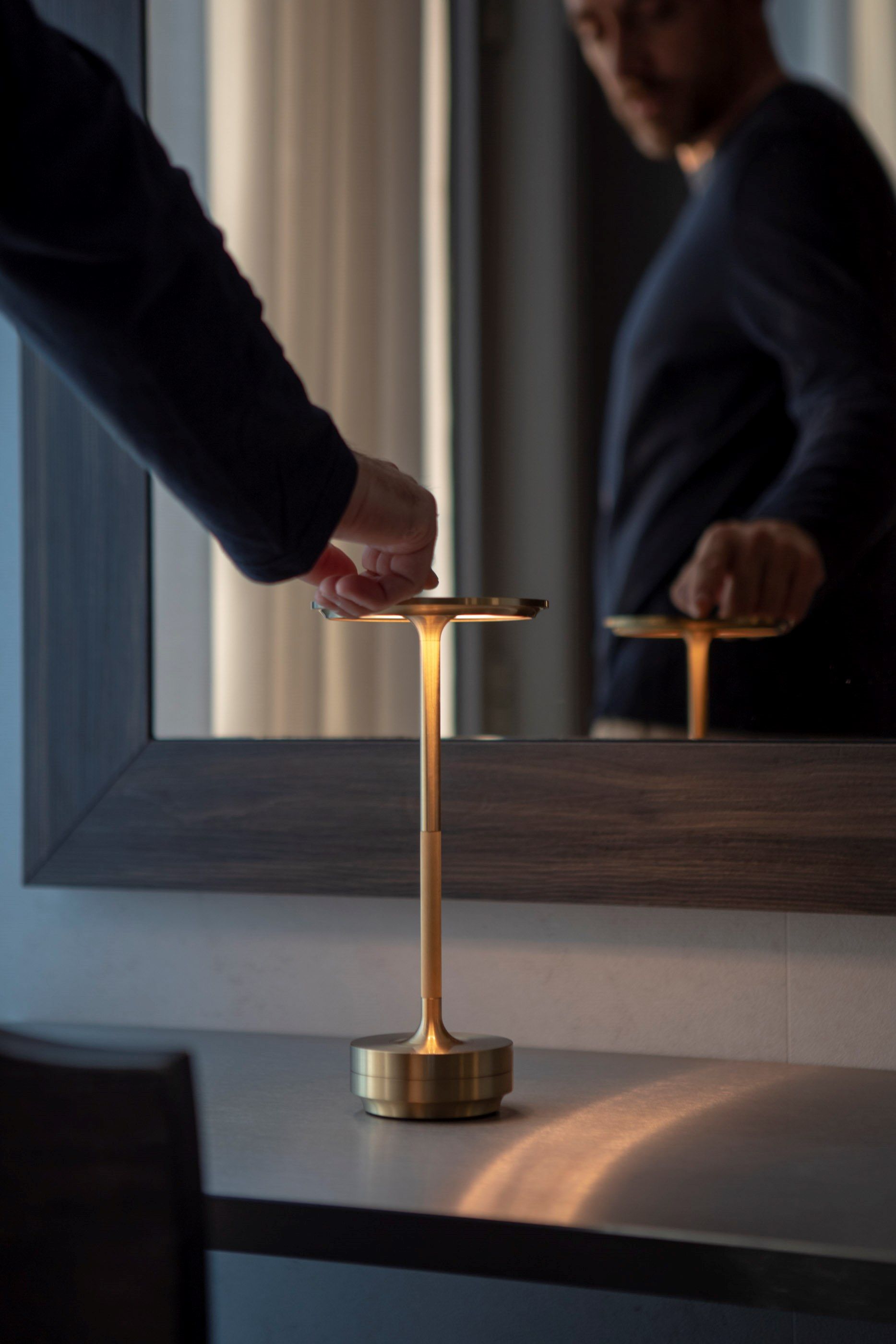 TURN BRASS LED cordless table lamp with USB charging By Ambientec ...