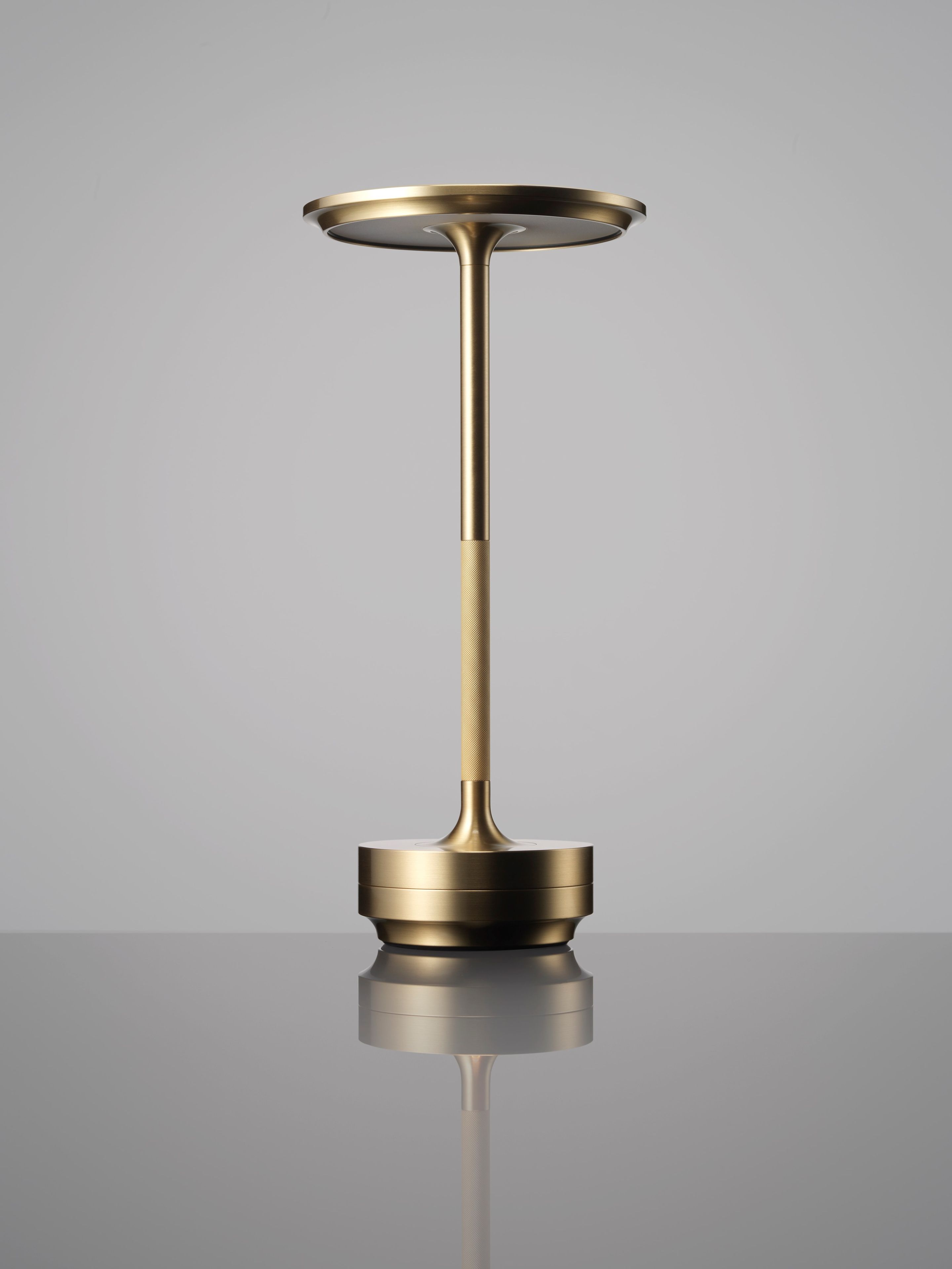 TURN BRASS LED cordless table lamp with USB charging By Ambientec ...