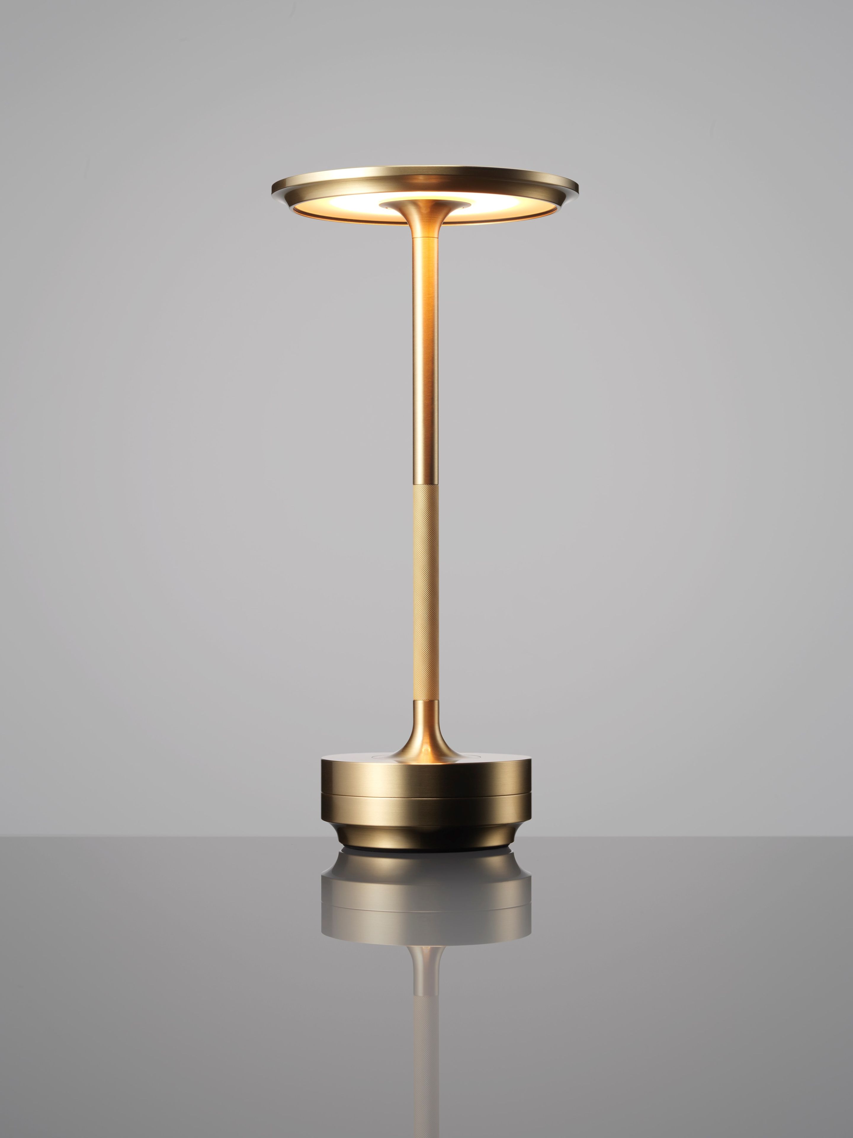 TURN BRASS LED cordless table lamp with USB charging By Ambientec ...