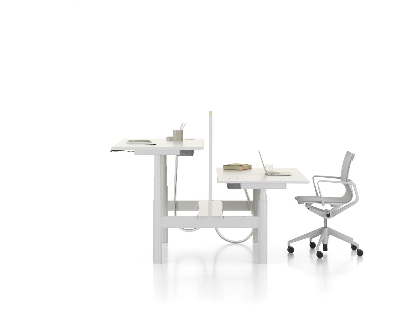 TYDE 2 Height-adjustable office desk By Vitra | design Ronan & Erwan ...