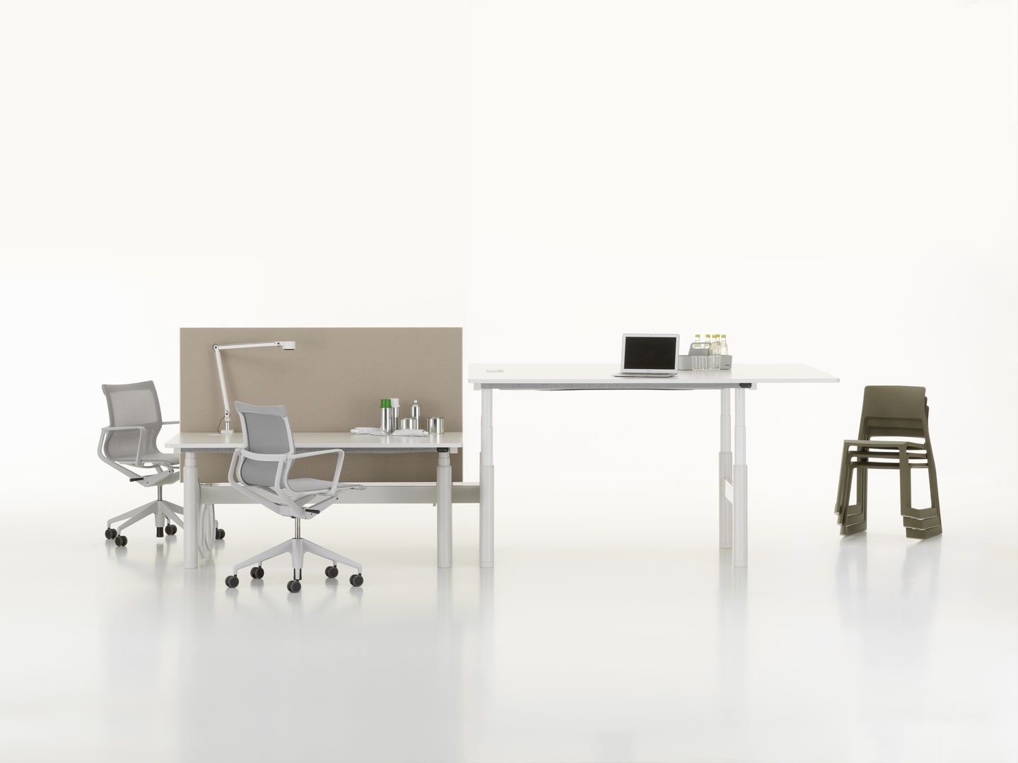 TYDE 2 Height-adjustable office desk By Vitra | design Ronan & Erwan ...
