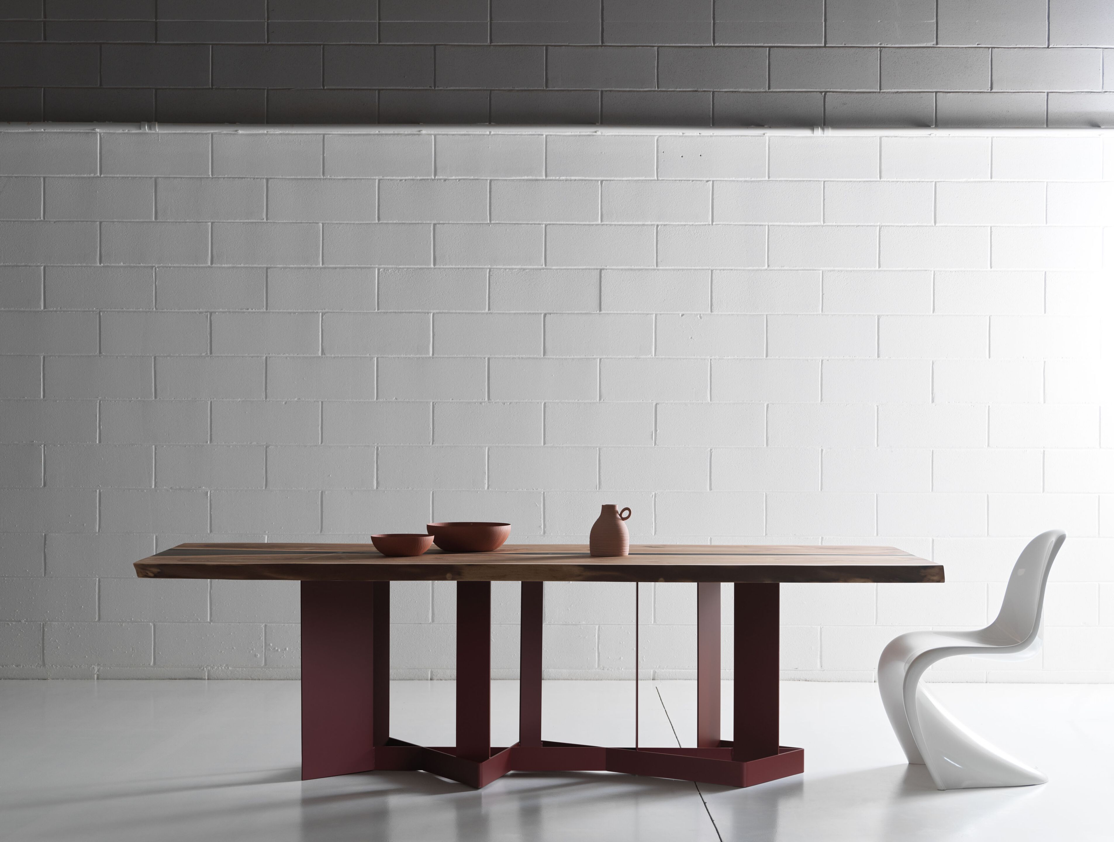 PLURIMA Table By Tabula