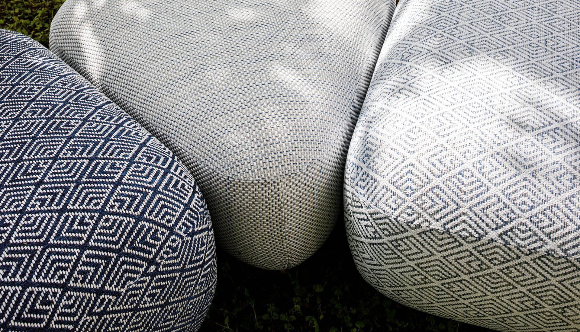 CODE OUT CD 75SQ OUT Fabric low lounge chair By True Design | design ...