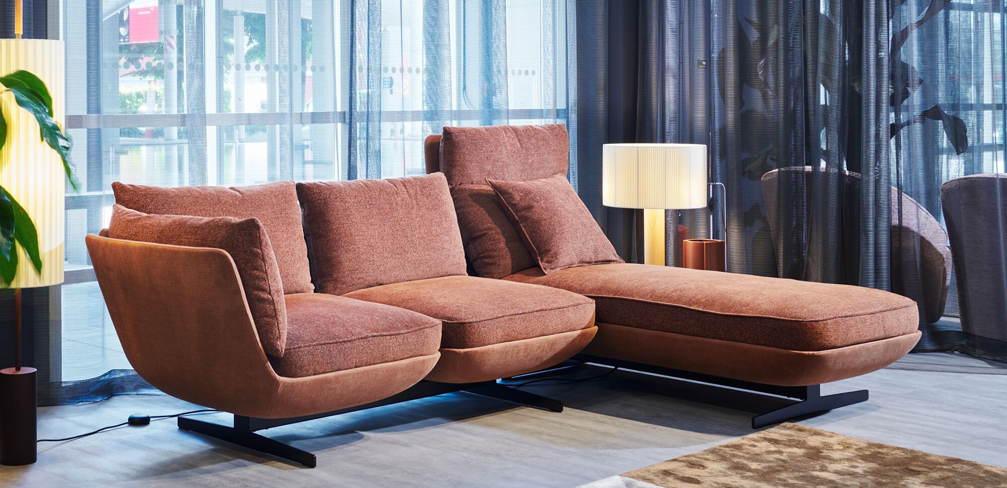 BIGGIE Sectional fabric sofa with chaise longue By Twils | design Luca ...