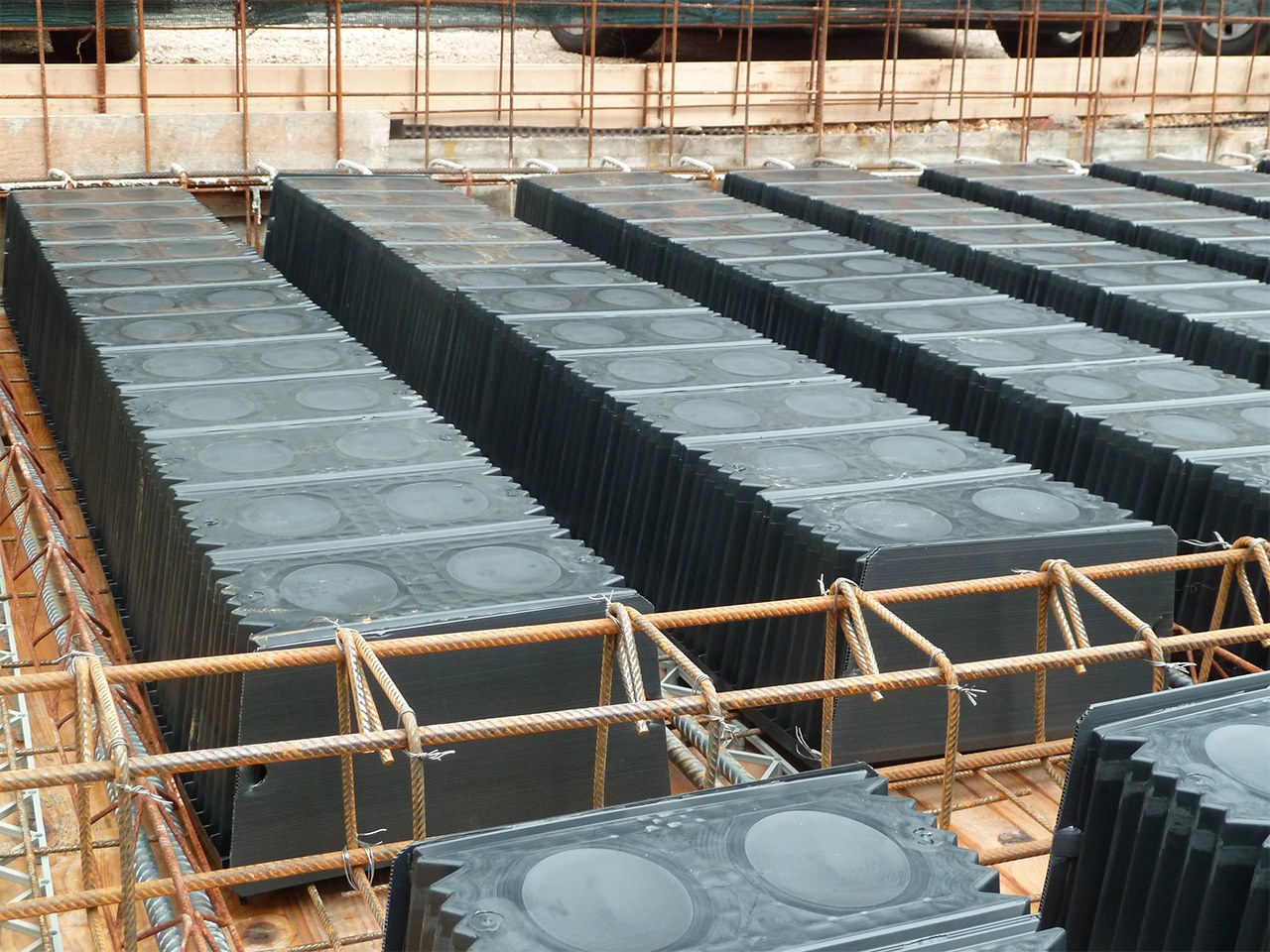 Self-supporting formwork panel for slab U-BAHN® BETON By Daliform Group