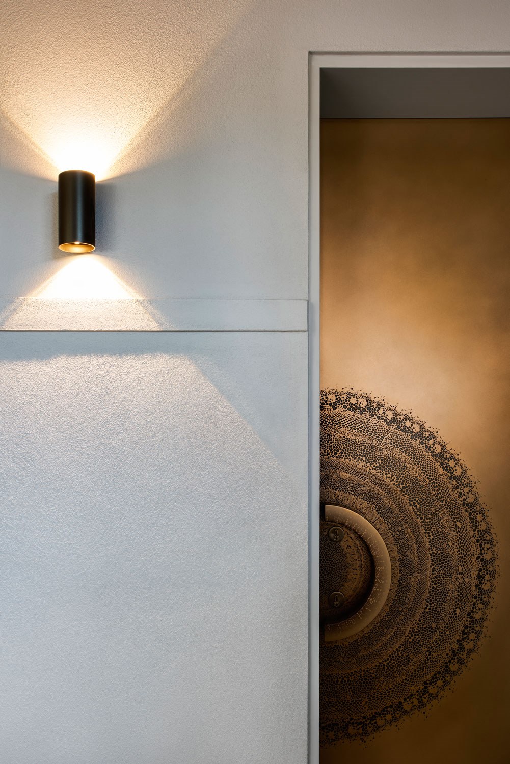 ULTRA X | Outdoor wall Lamp By Delta Light