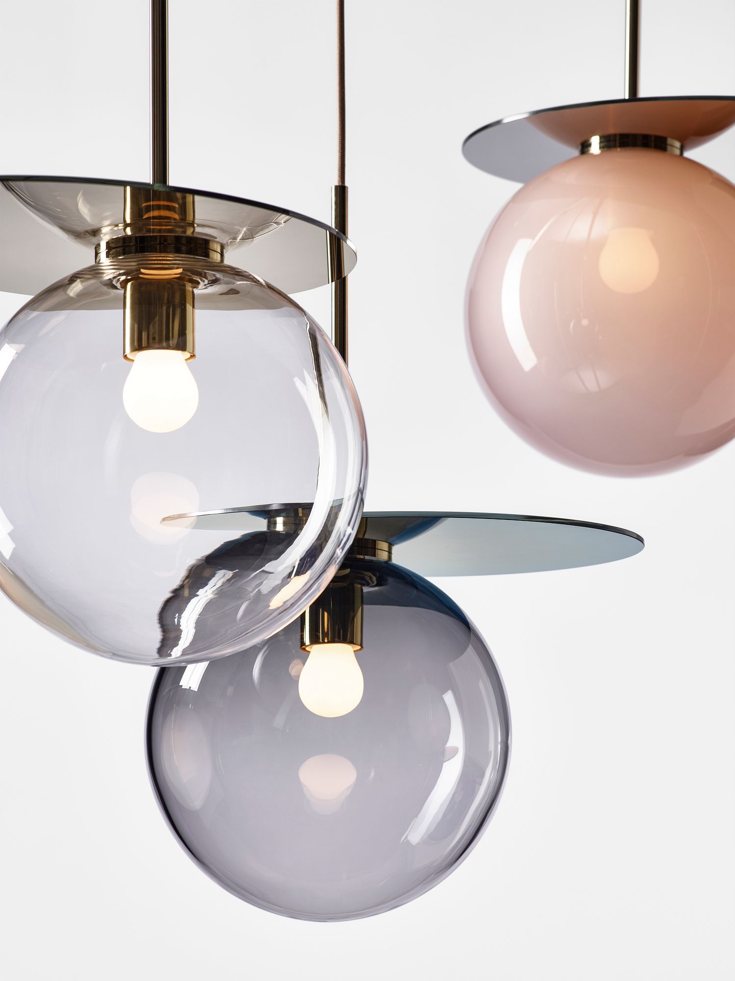 UMBRA Blown glass pendant lamp By Bomma | design DECHEM Studio
