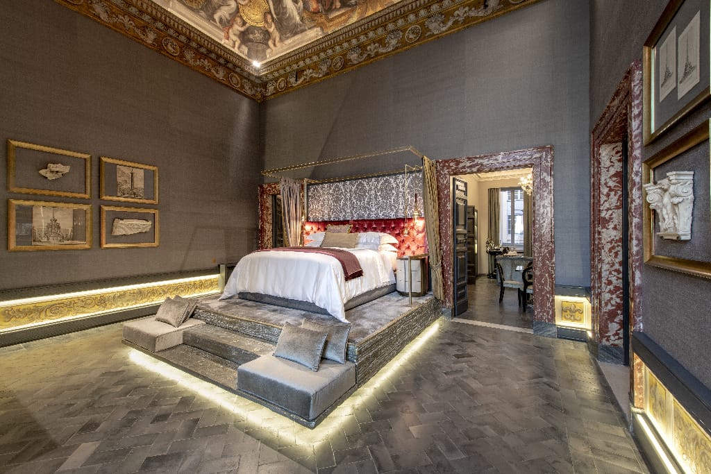 UNDERSCORE 15 RGB linear lighting profile By iGuzzini