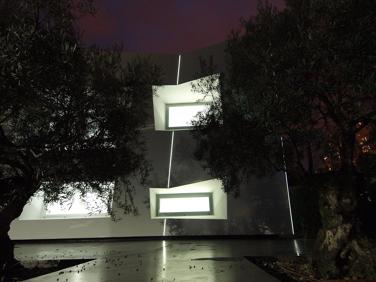 UNDERSCORE INOUT - SIDE BEND RGB linear lighting profile for LED modules By iGuzzini