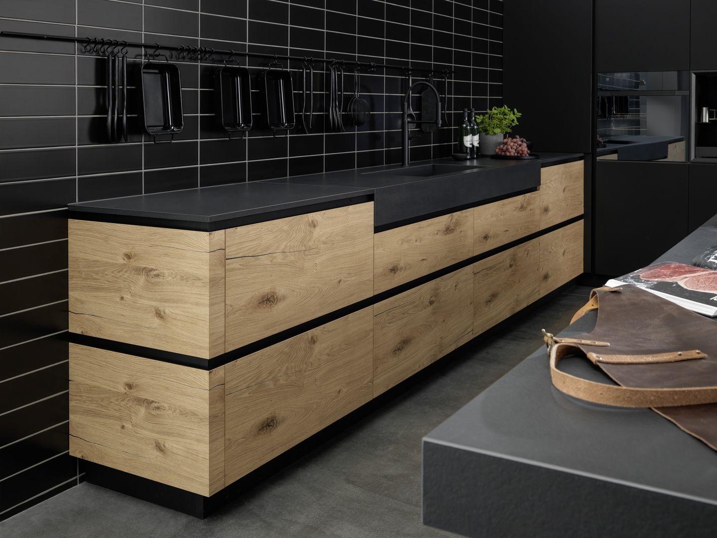 Cucina componibile in alluminio e legno senza maniglie UNO By rational