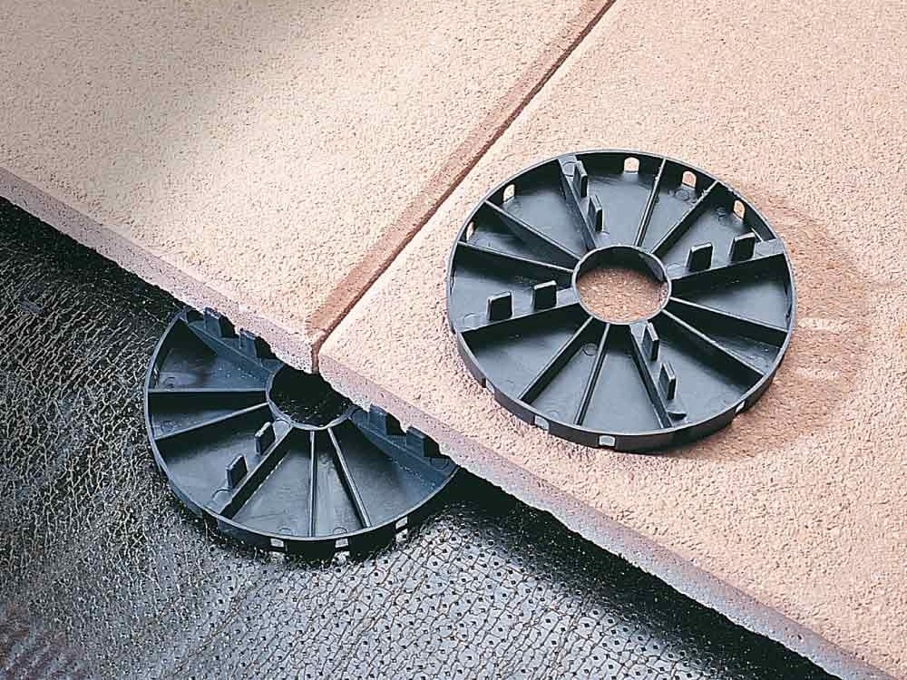 UPTEC SET Modular system for raised flooring By PROFILITEC