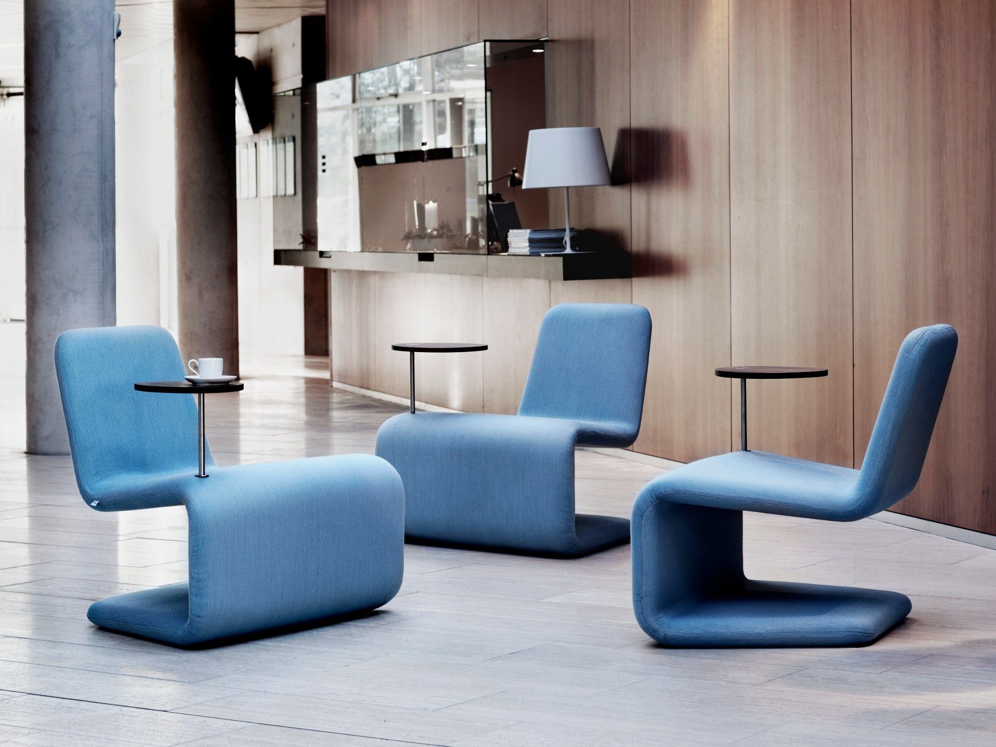 Cantilever armchair URBAN LOUNGE WITH TABLE By Anne Linde design Anne Linde