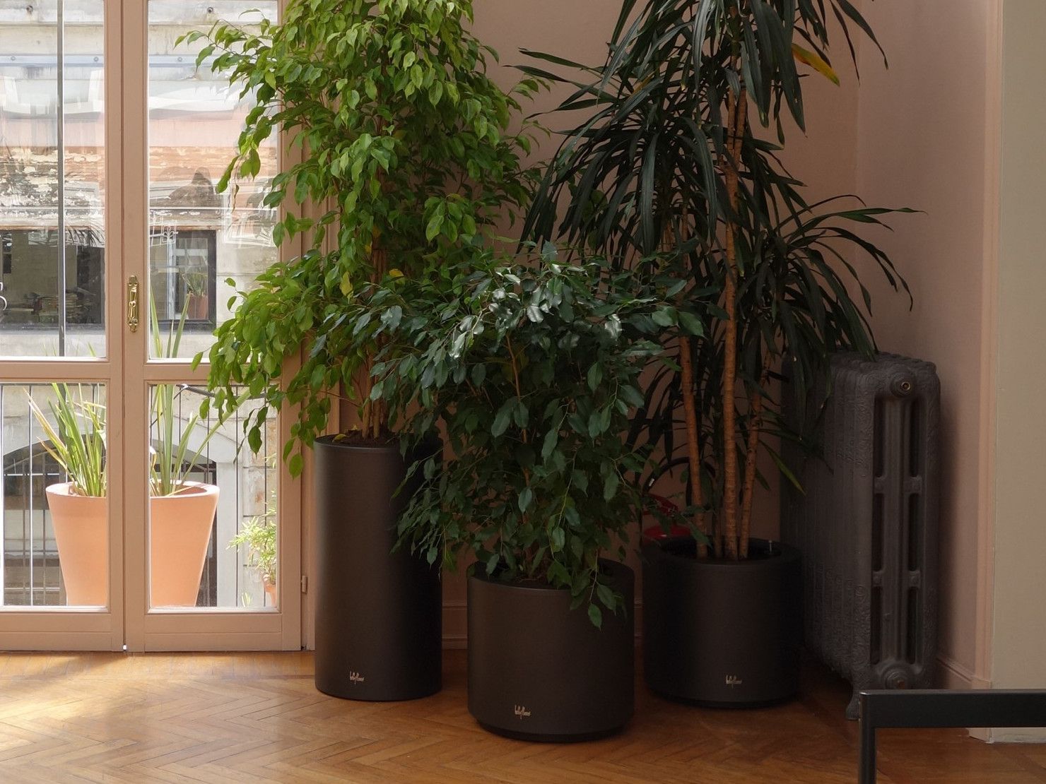 URBAN | Plant pot with automatic watering By Hobby Flower