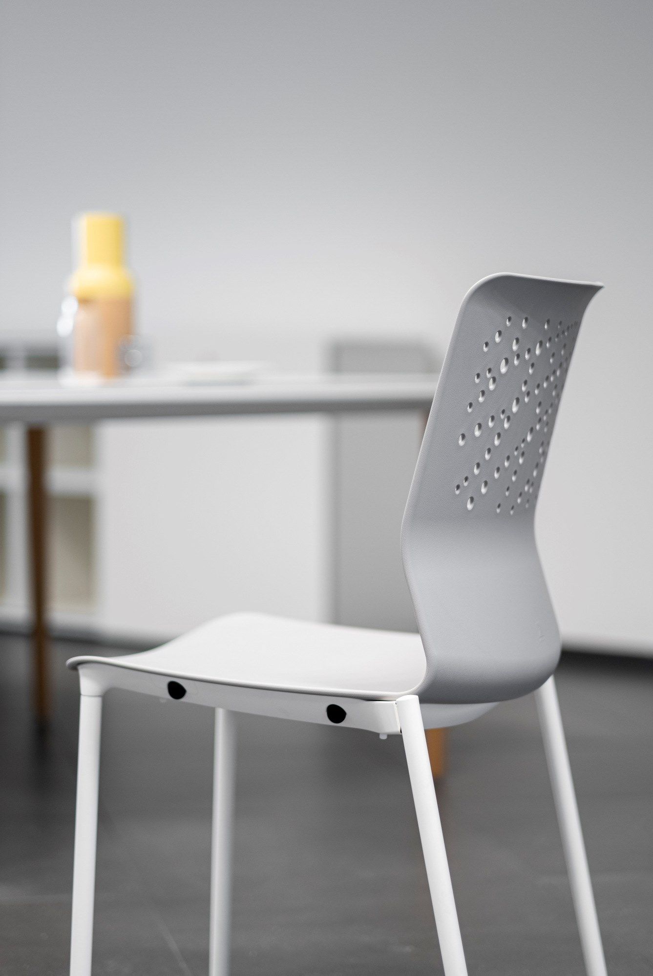 URBAN-BLOCK Stackable training chair By ACTIU | design Javier Cuñado