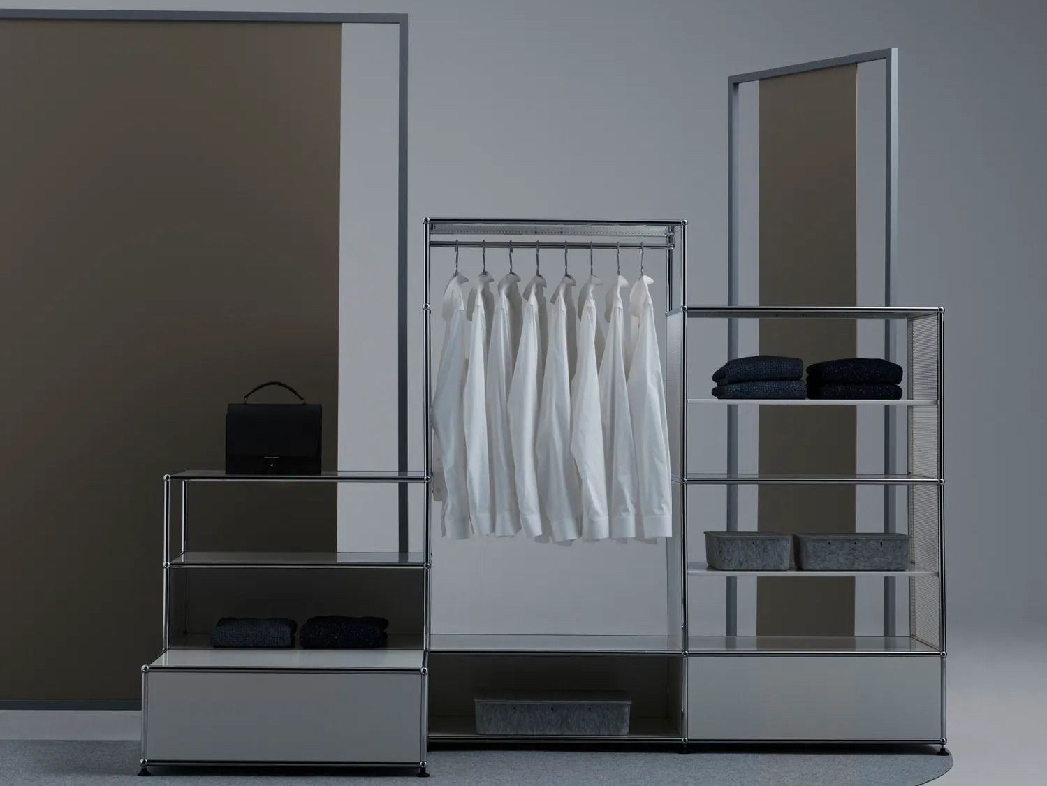 USM HALLER E Sectional custom walk-in wardrobe By USM