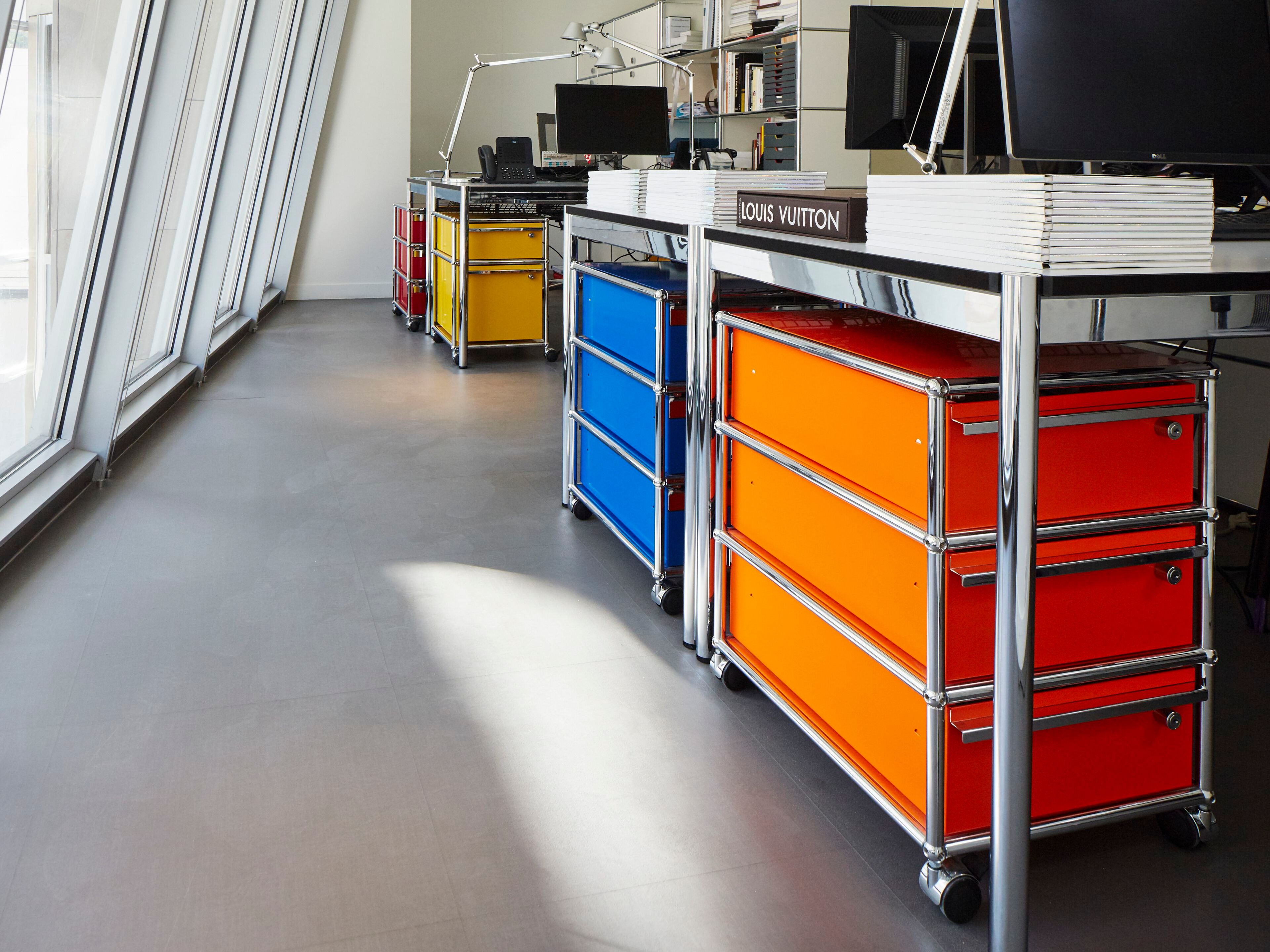 USM HALLER PEDESTAL Modular office drawer unit with castors with lock ...