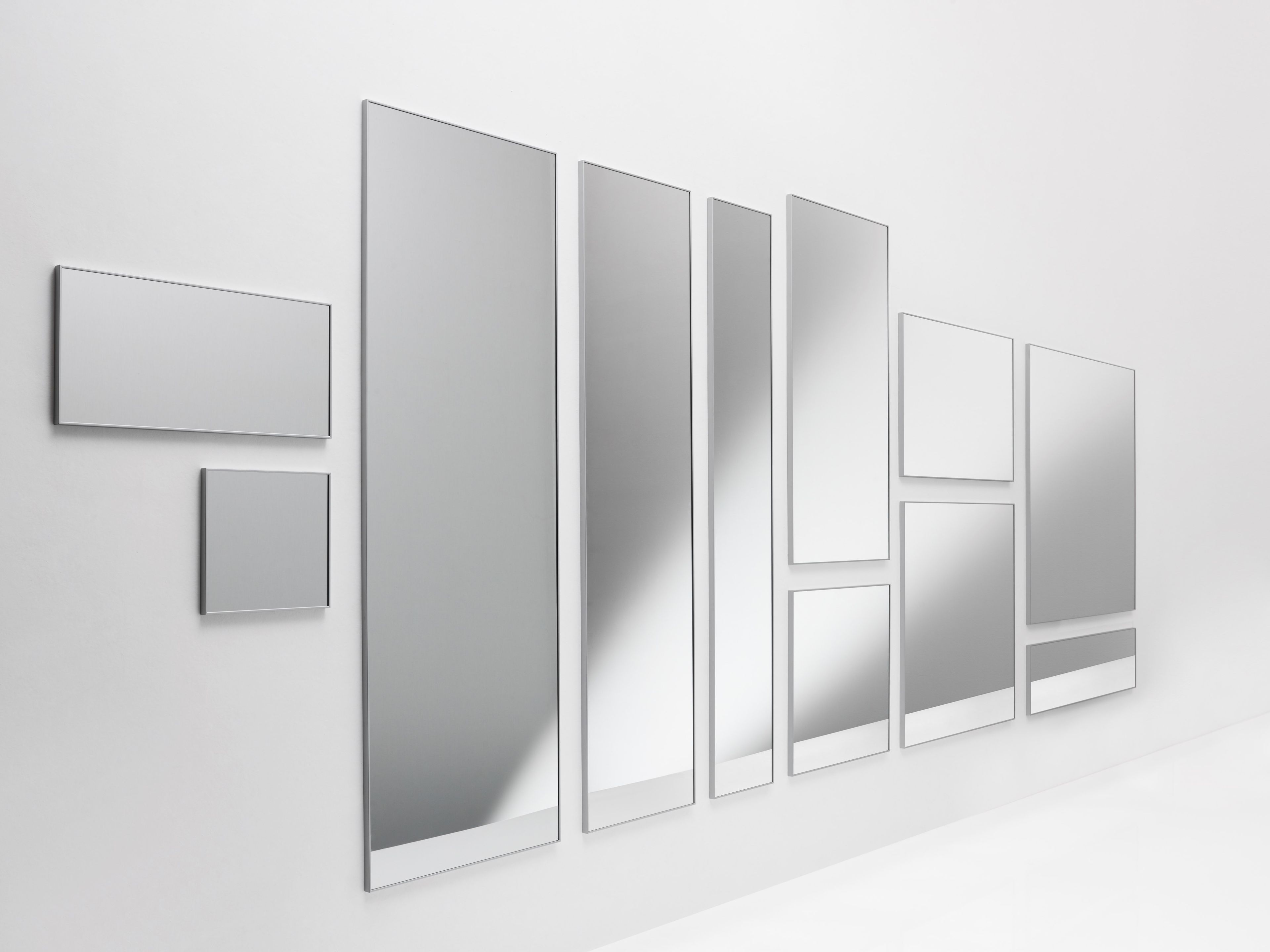 UTE MINIMAL Mirror By Casamania & Horm