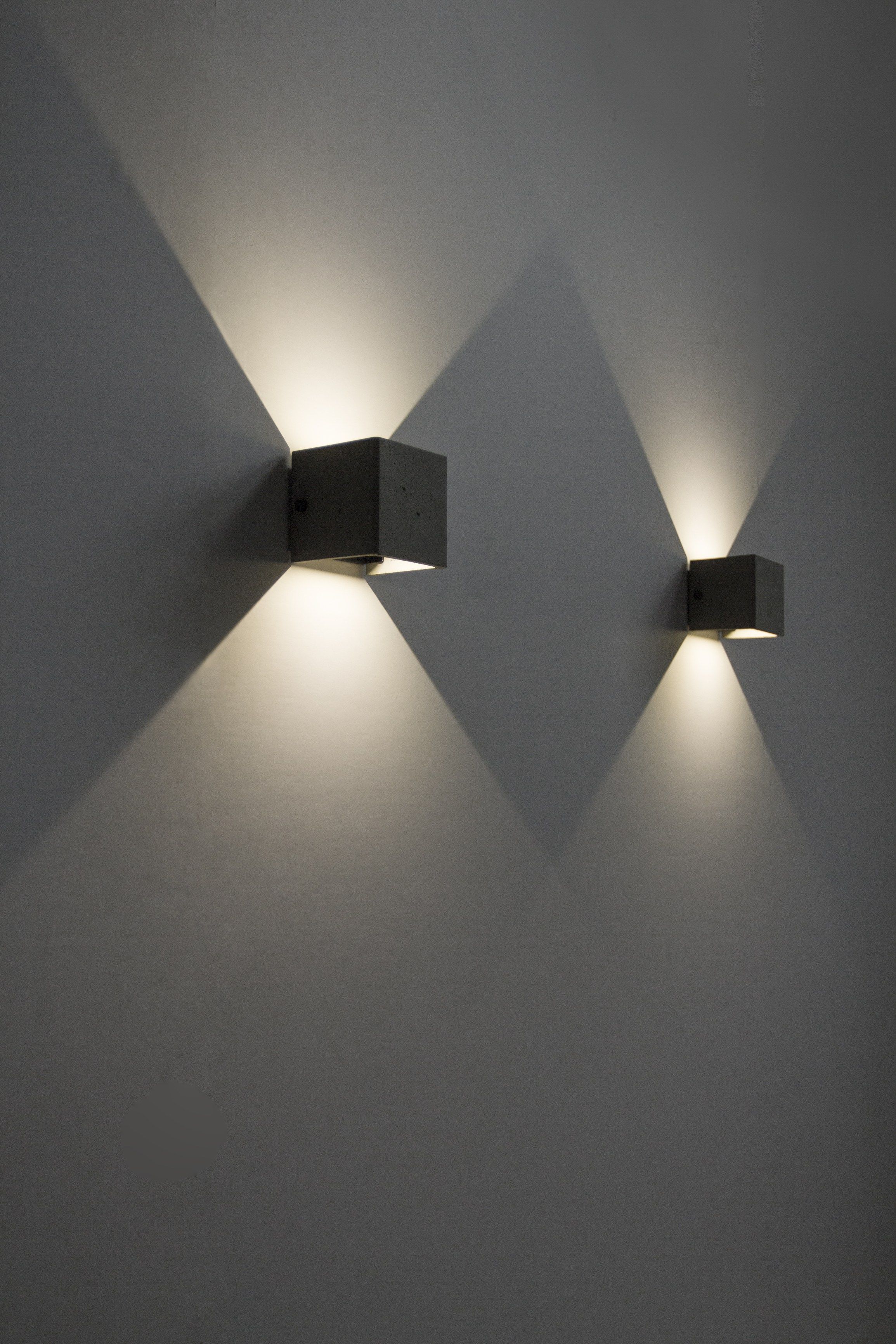LED concrete wall light V By Bentu Design