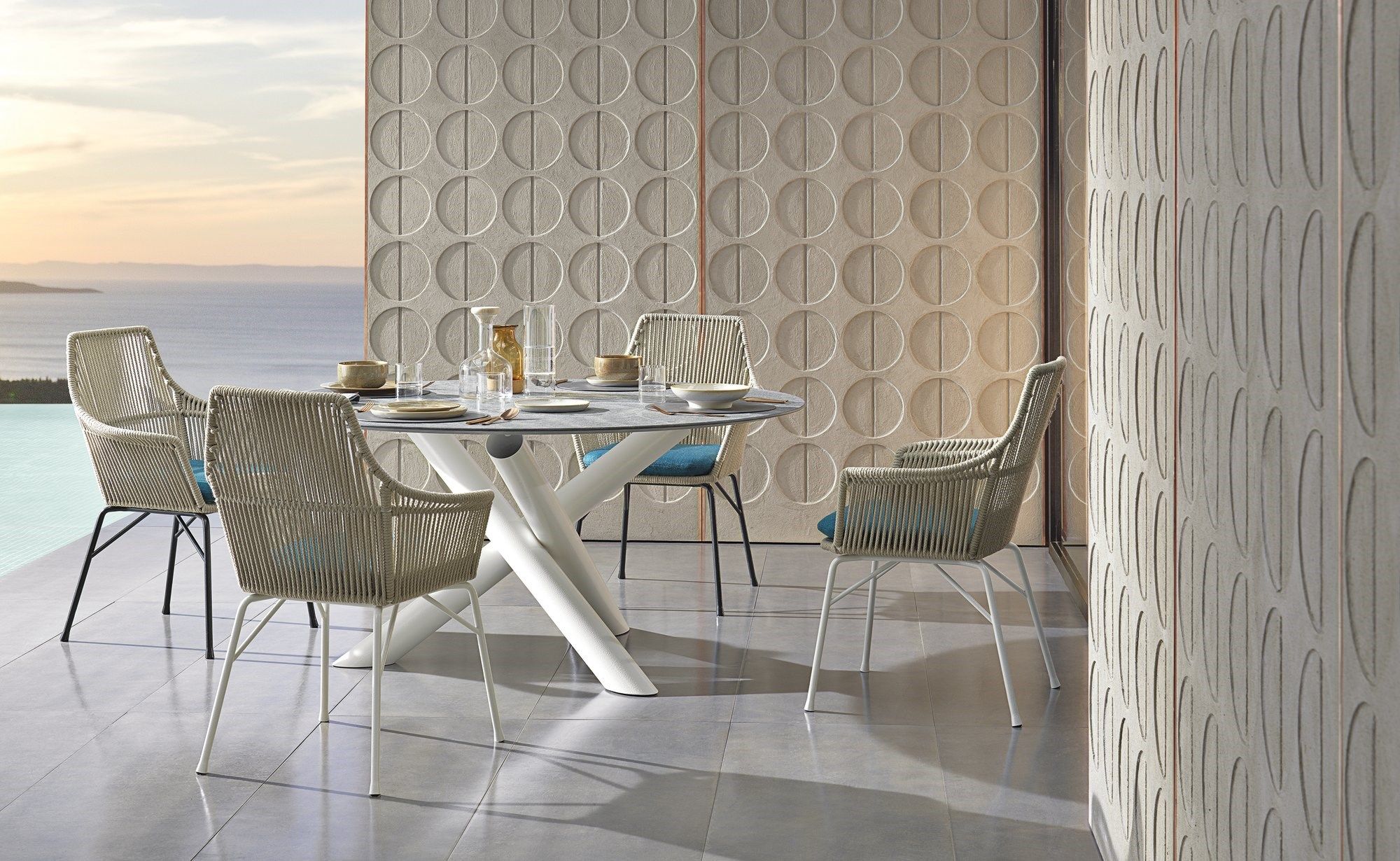 VAN DYCK OUTDOOR Outdoor table By Minotti | design Rodolfo Dordoni