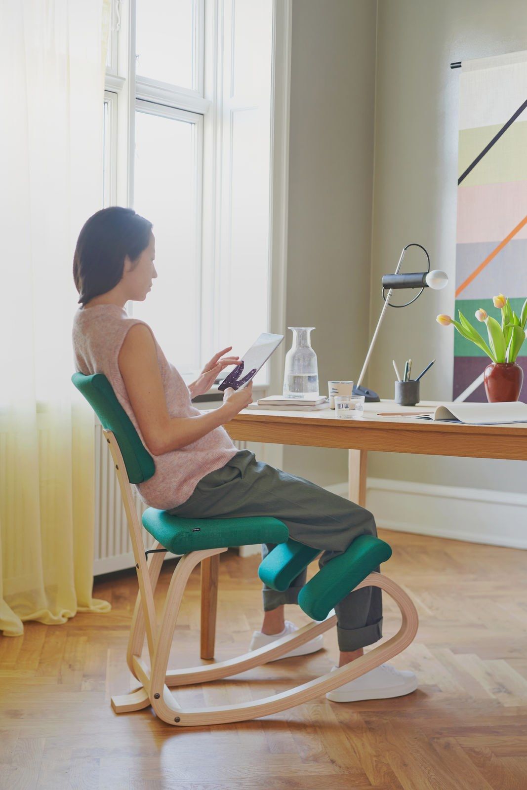 Sedia a dondolo ergonomica in legno e tessuto VARIABLE™ PLUS By Varier ...