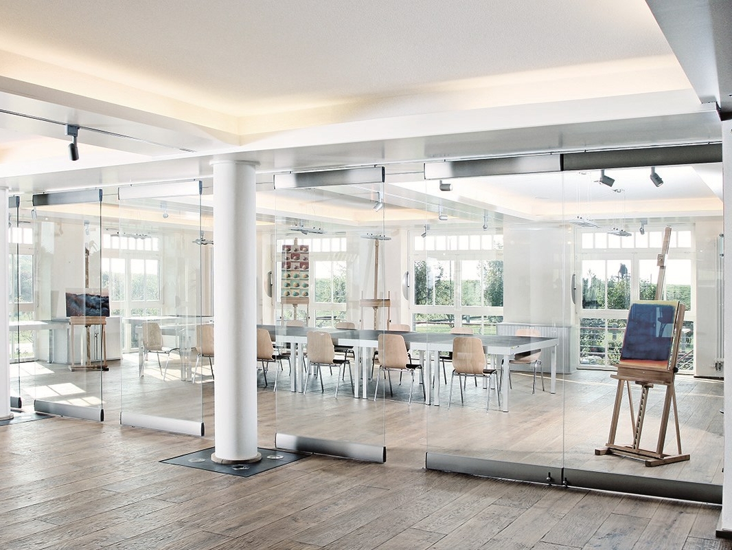 Sliding glass office partition VARITRANS By Dormakaba