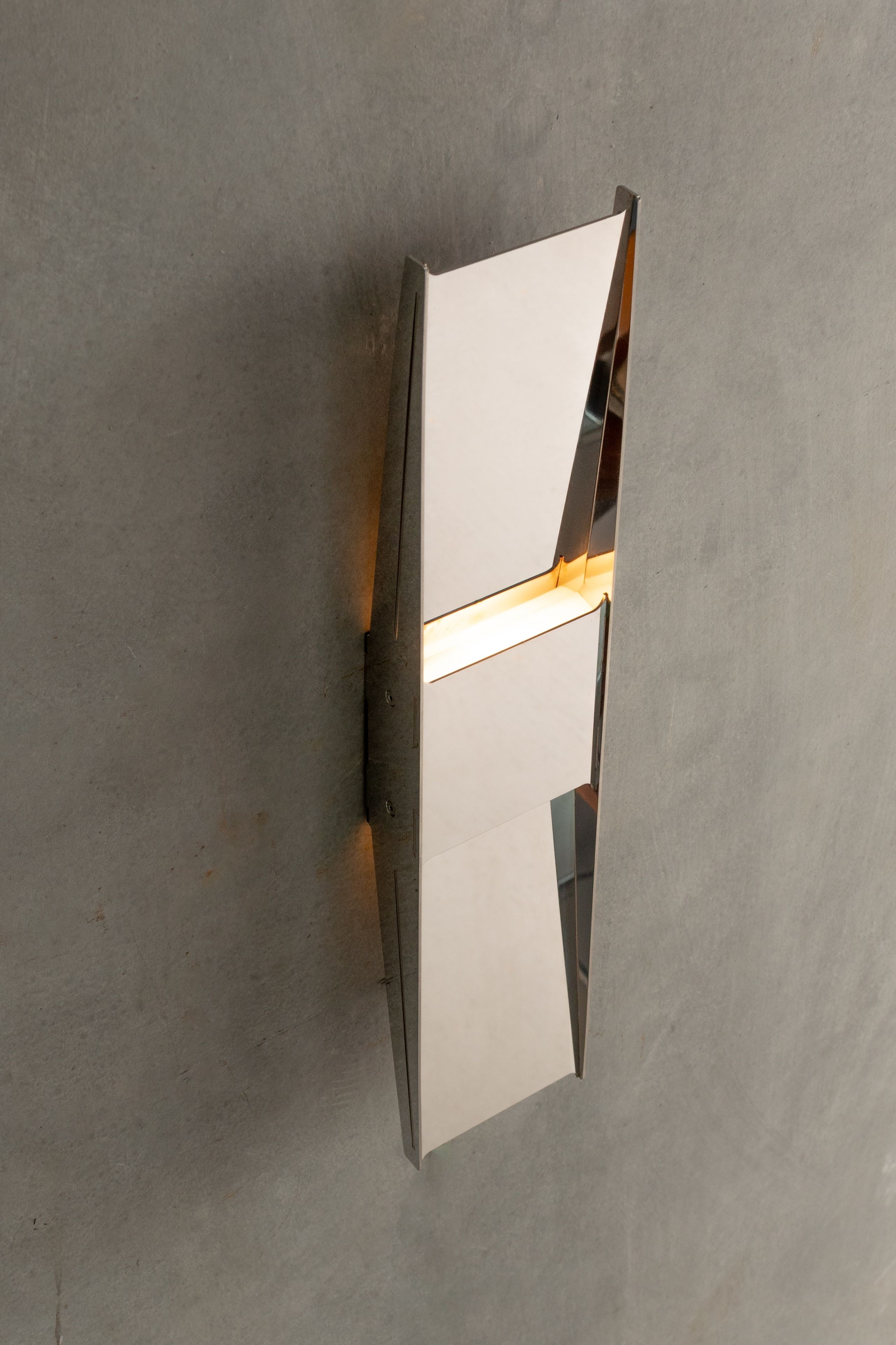 VECTOR Contemporary style steel wall lamp By A-N-D | design Lukas Peet