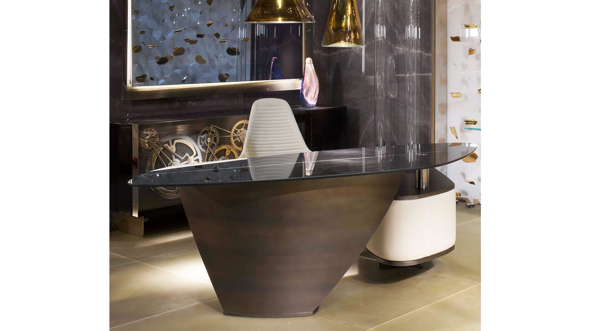 VELE Oval office desk By Reflex | design Riccardo Lucatello