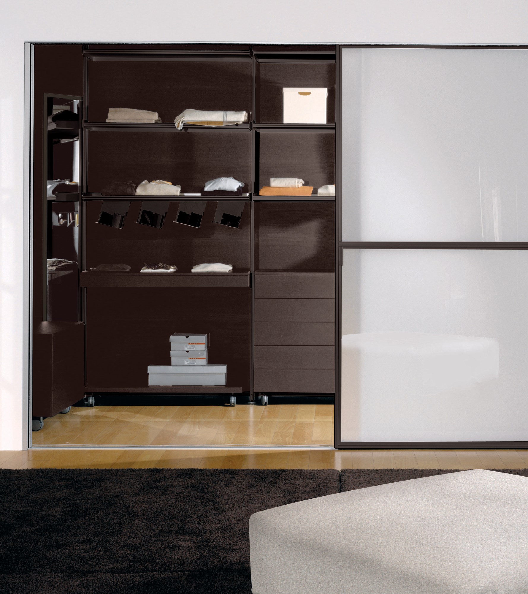 Armario vestidor de esquina VERTICAL By Longhi diseño Paolo Nava, Fabio ...