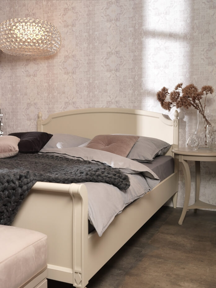 VILLA BORGHESE Cherry wood double bed By SELVA