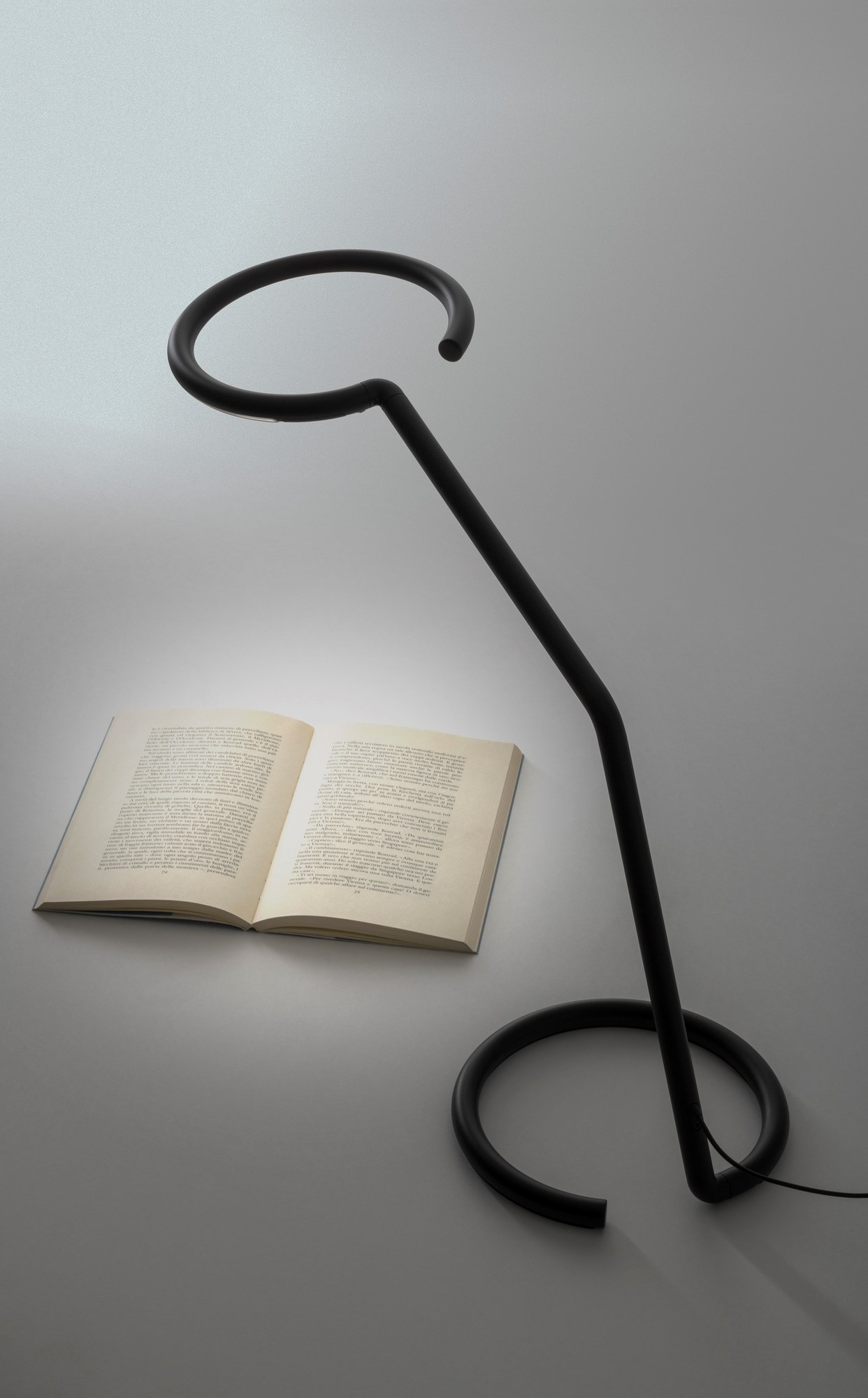 VINE LIGHT | Table lamp Vine Light Collection By Artemide design BIG ...