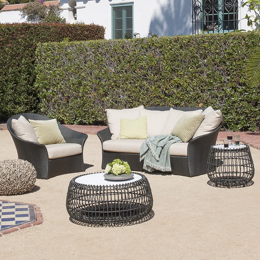 VINO | Coffee table By JANUS et Cie design Janice Feldman