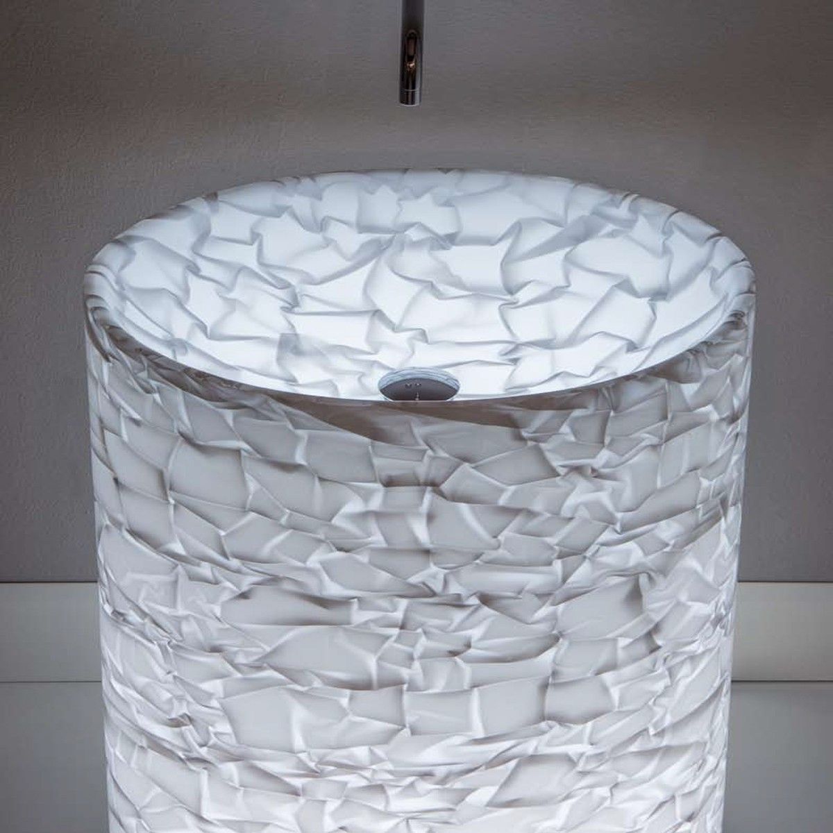 VISION Freestanding methacrylate washbasin with light By Rapsel ...