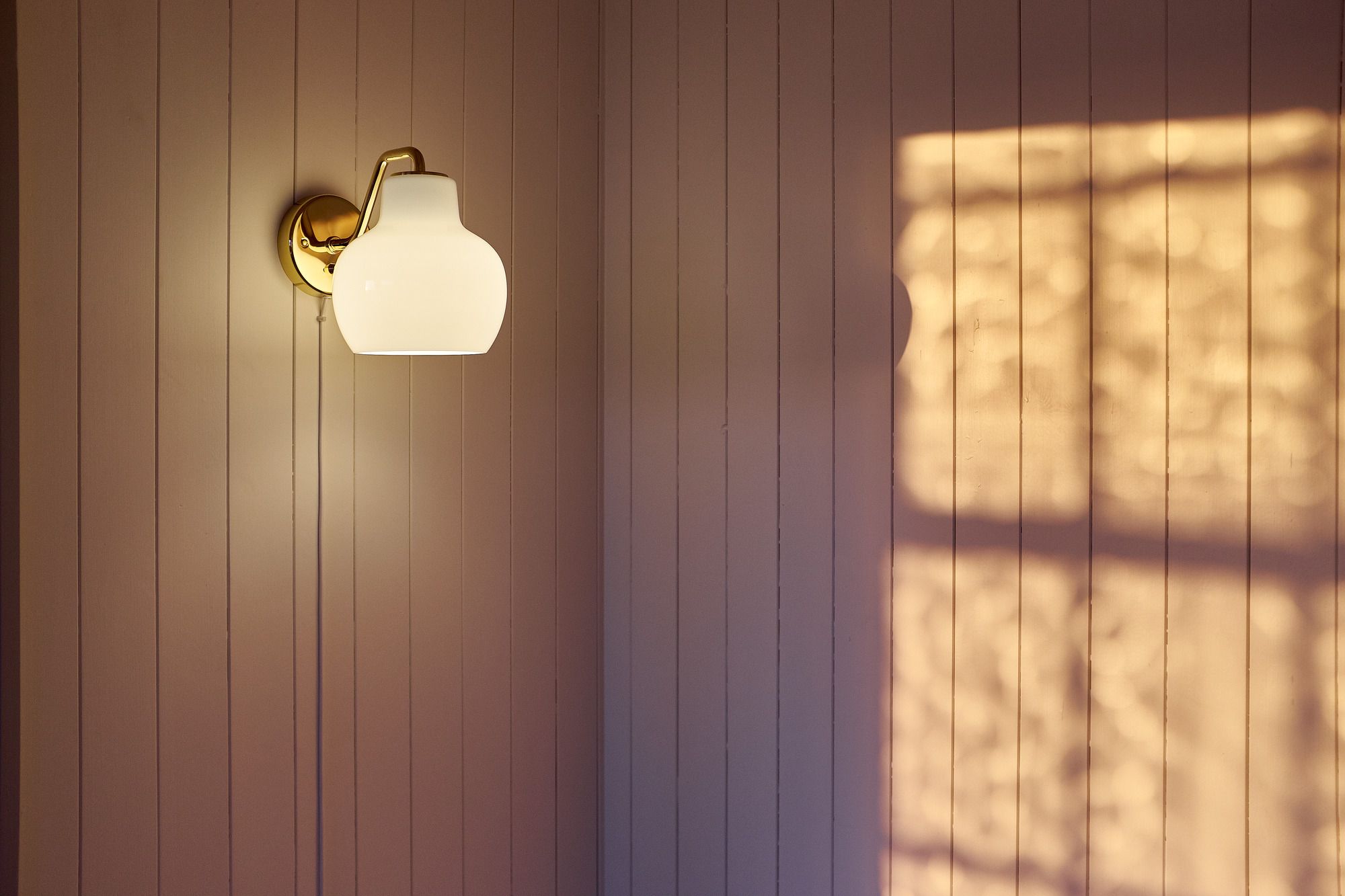 VL RING CROWN | Wall light By Louis Poulsen design Vilhelm Lauritzen