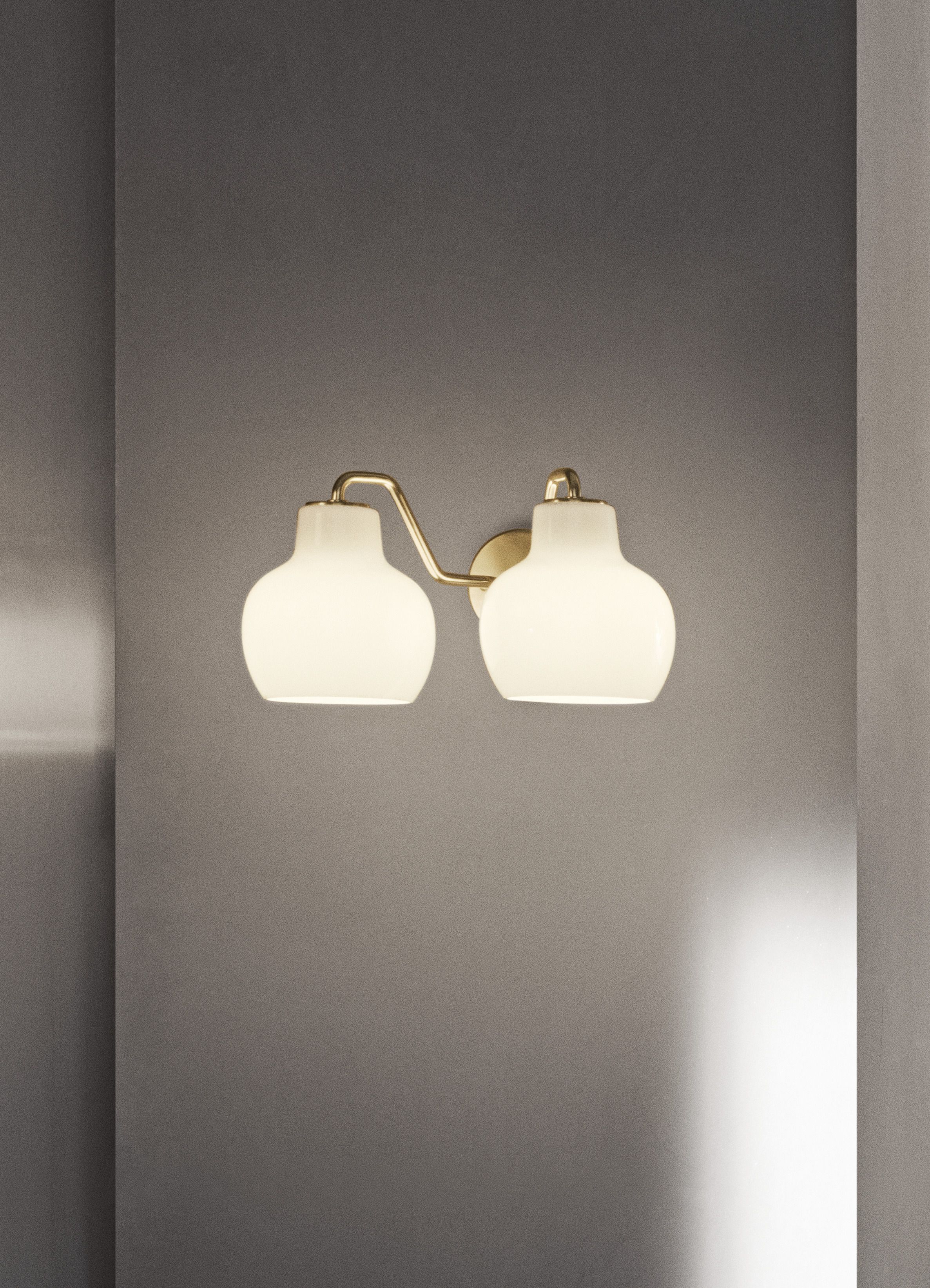 VL RING CROWN | Wall light By Louis Poulsen design Vilhelm Lauritzen