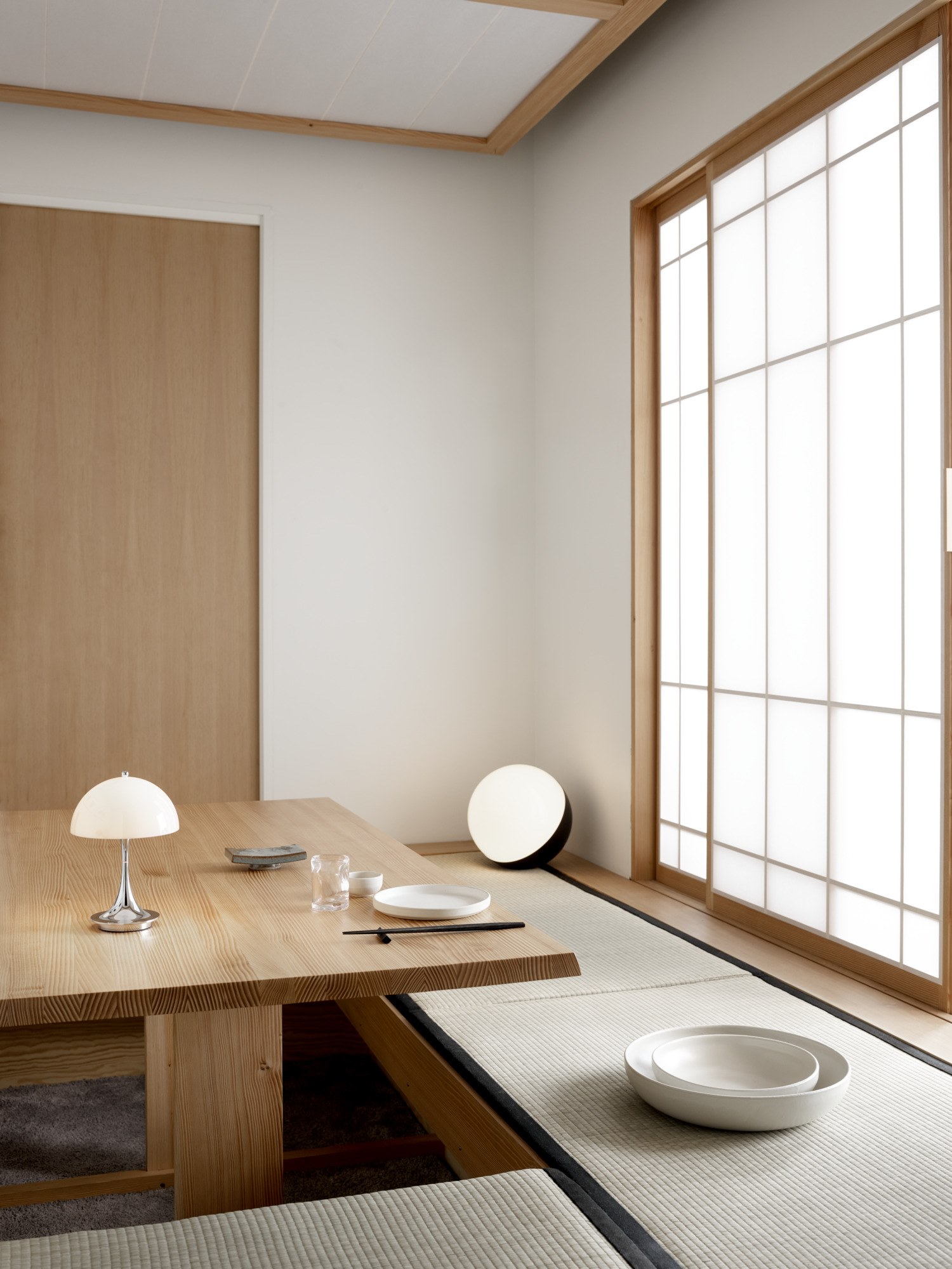 VL STUDIO | Table lamp By Louis Poulsen design Vilhelm Lauritzen